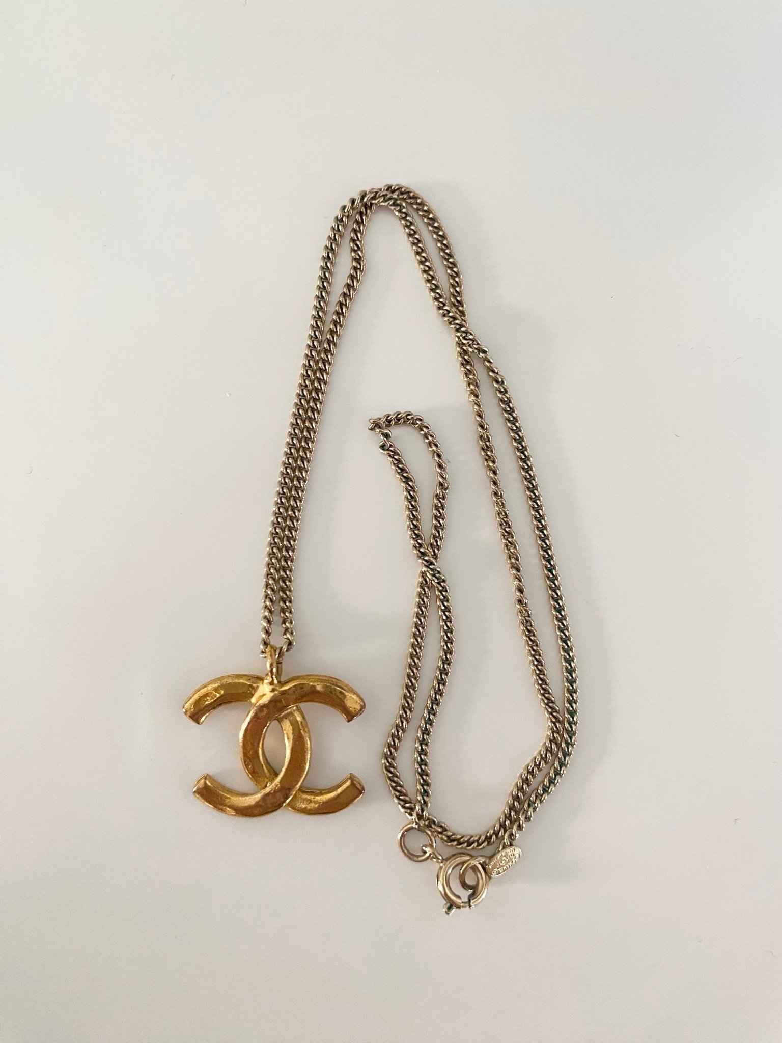 Vintage halsband från Chanel köpt på The vintag.. | Köp på Tradera ...