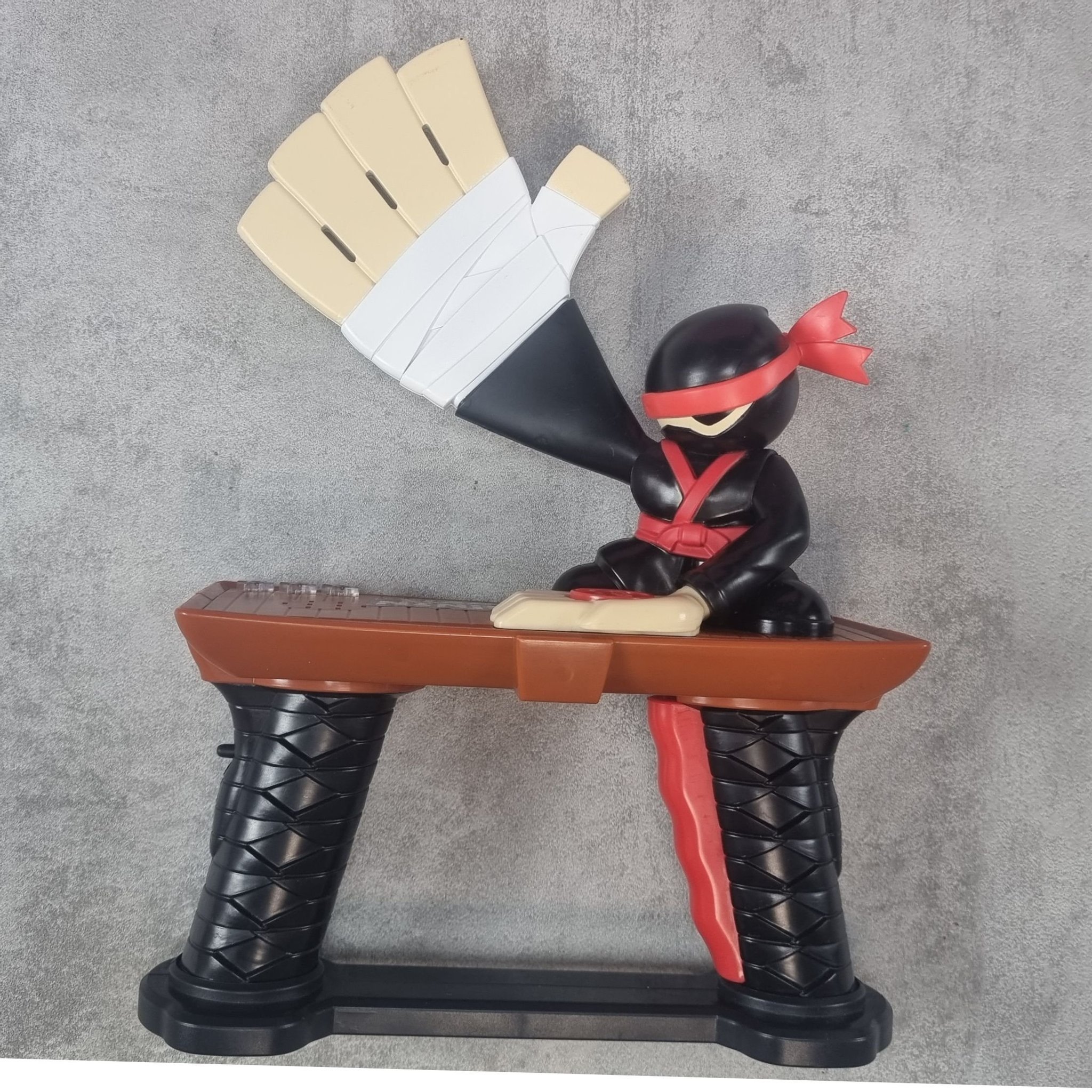 Se produkter som liknar Slap Ninja - Skojigt spel för.. på Tradera ...