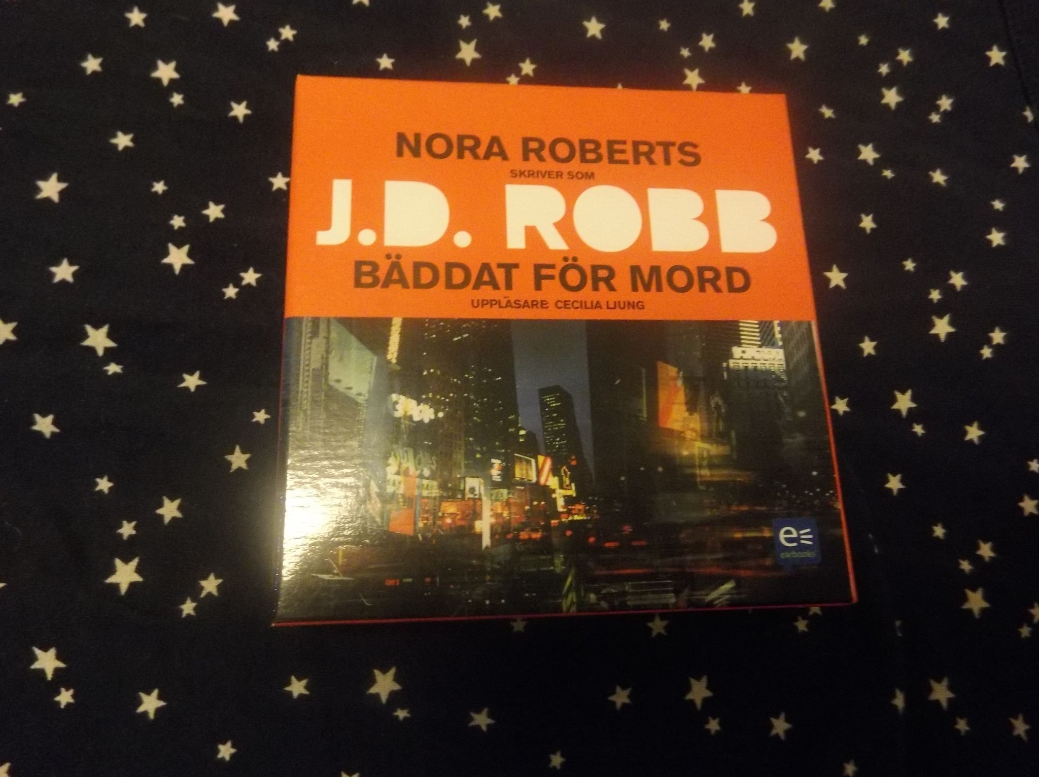 Se produkter som liknar J.D. Robb (Nora Roberts) – Bä.. på Tradera ...