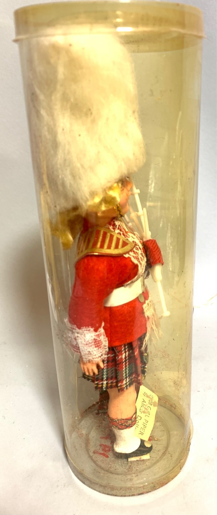 Se produkter som liknar Gammal dock/ / ALMAR DOLLS /E.. på Tradera ...