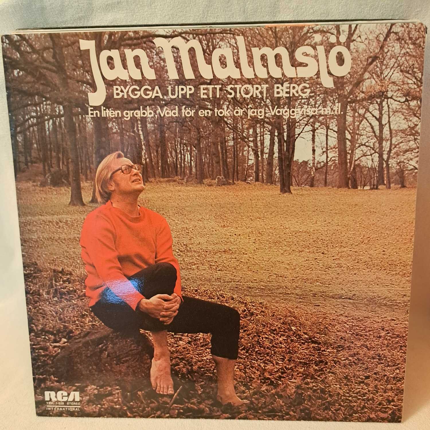 Jan Malmsjö - Bygga upp ett stort berg | Köp på Tradera (644443618)