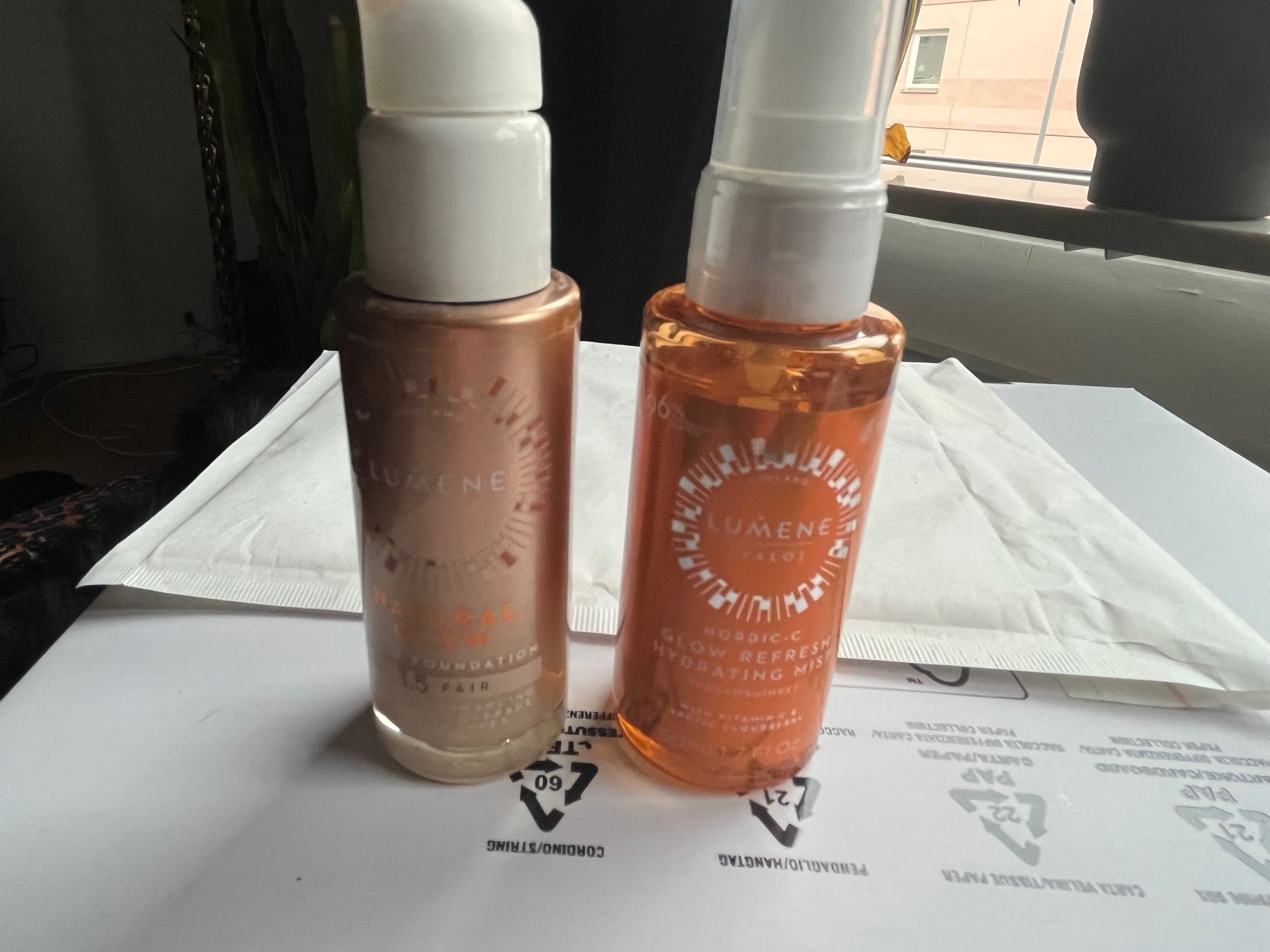 Lumene Natural Glow Foundation & Nordic-C Glow .. | Köp på Tradera ...