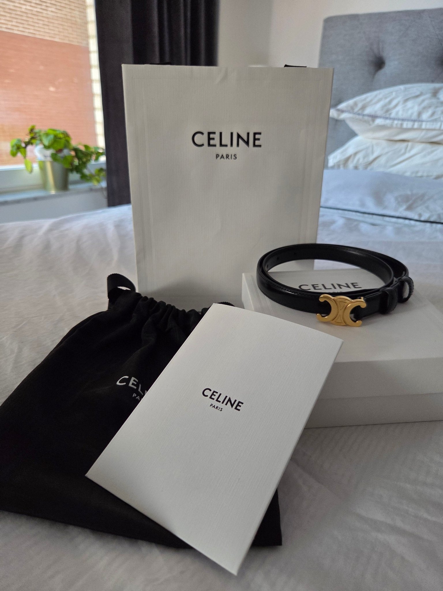 Celine Small 18MM Triomphe Belt | Köp på Tradera (683703064)