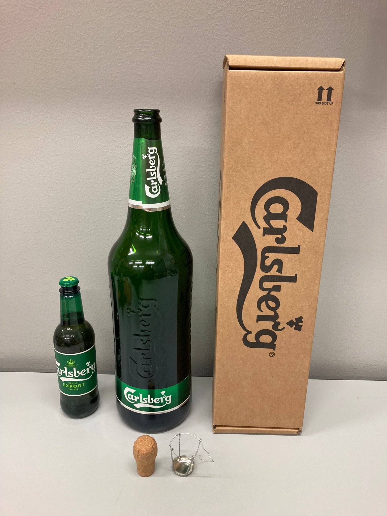 Tom glasflaska Carlsberg 3 liter med låda. Obs!.. | Köp på Tradera ...