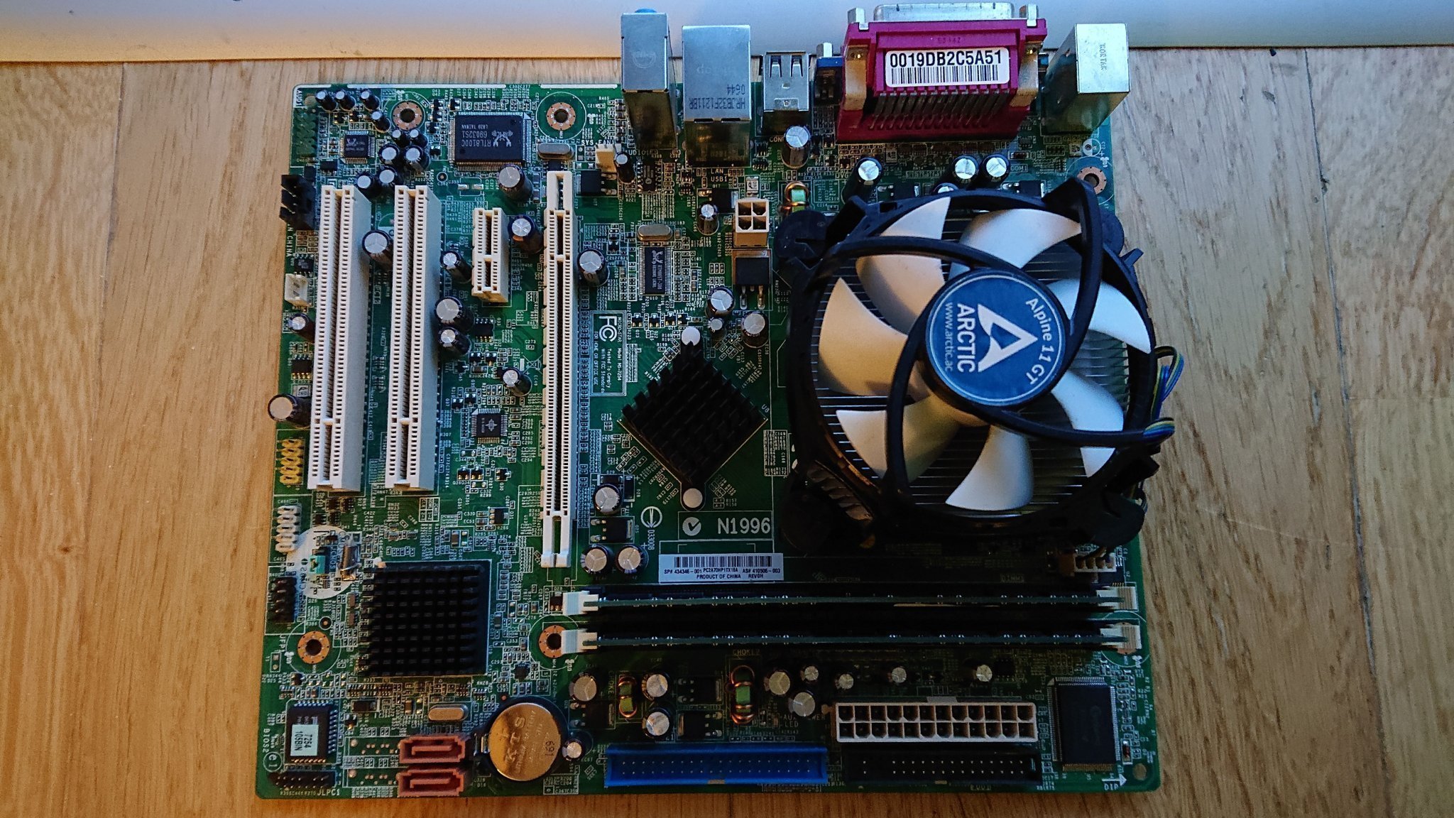 Se produkter som liknar 2005 MSI MS-7254 Socket 775 I.. på Tradera ...