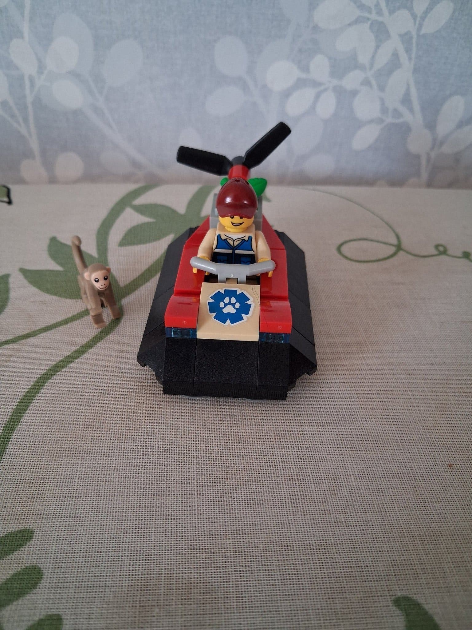 Se produkter som liknar Lego City 30570 - Wildlife Re.. på Tradera ...