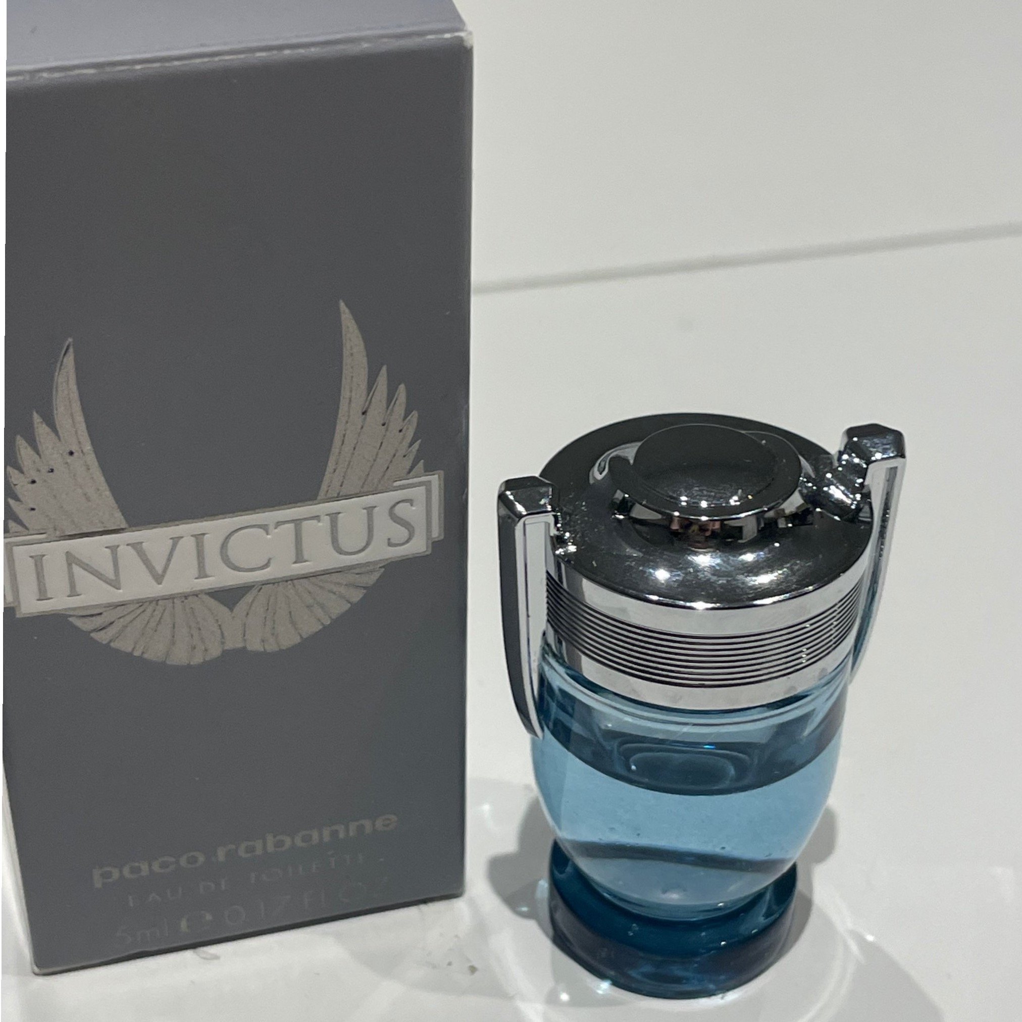 Paco Rabanne Invictus Eau de Toilette 5ml, sakn.. | Köp på Tradera ...