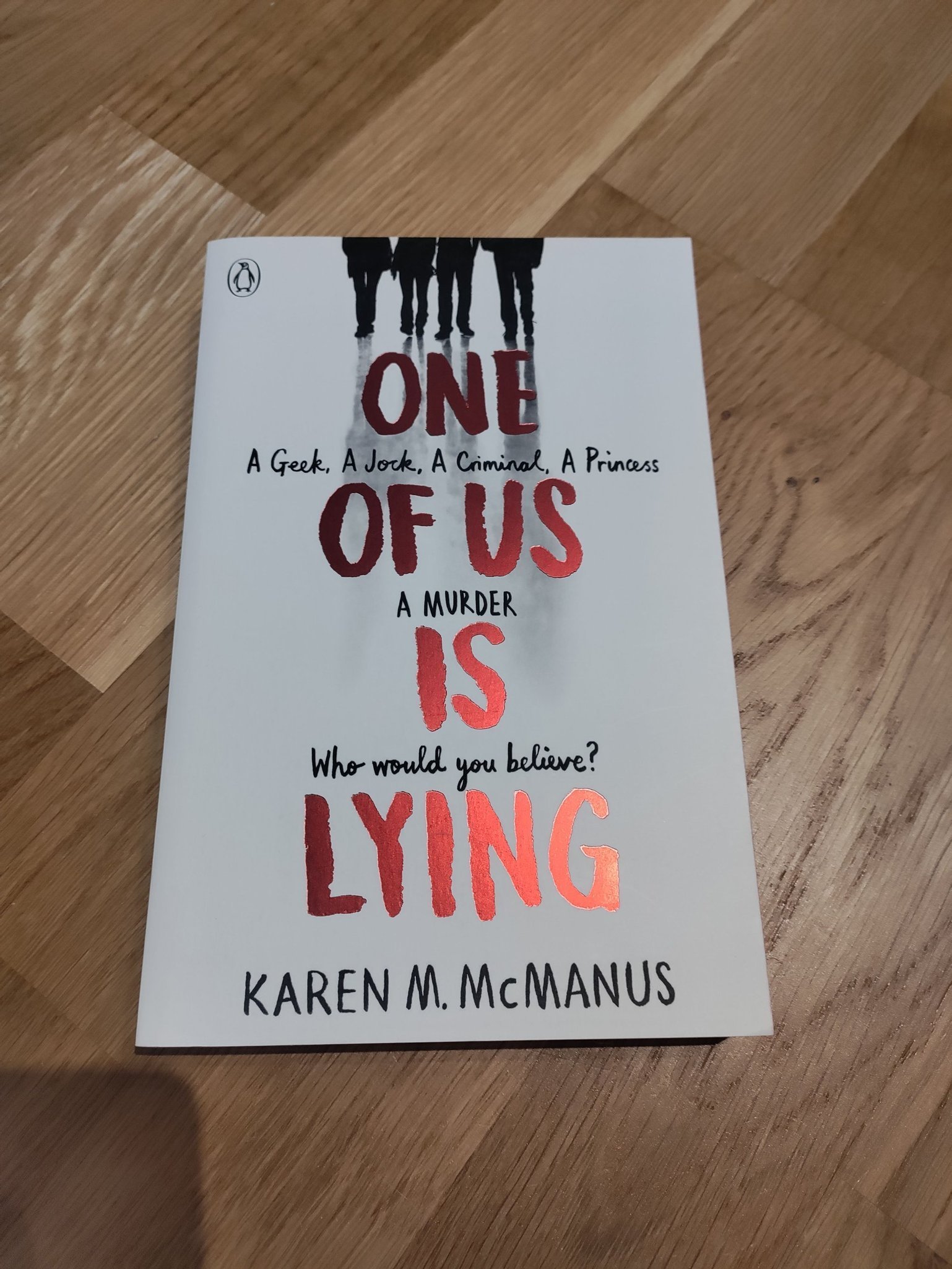 One of Us Is Lying av Karen M. McManus | Köp på Tradera (701080039)