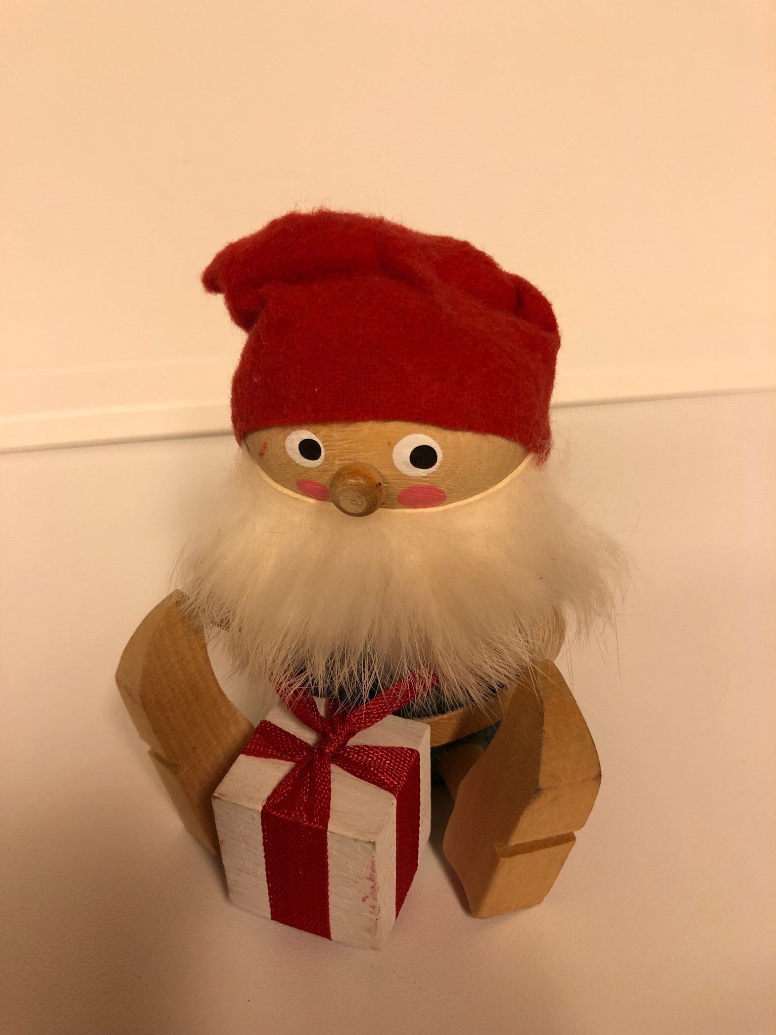 Se produkter som liknar Vintage Jultomte i trä med pr.. på Tradera ... Se produkter som liknar Vintage Jultomte i trä med pr.. på Tradera ...