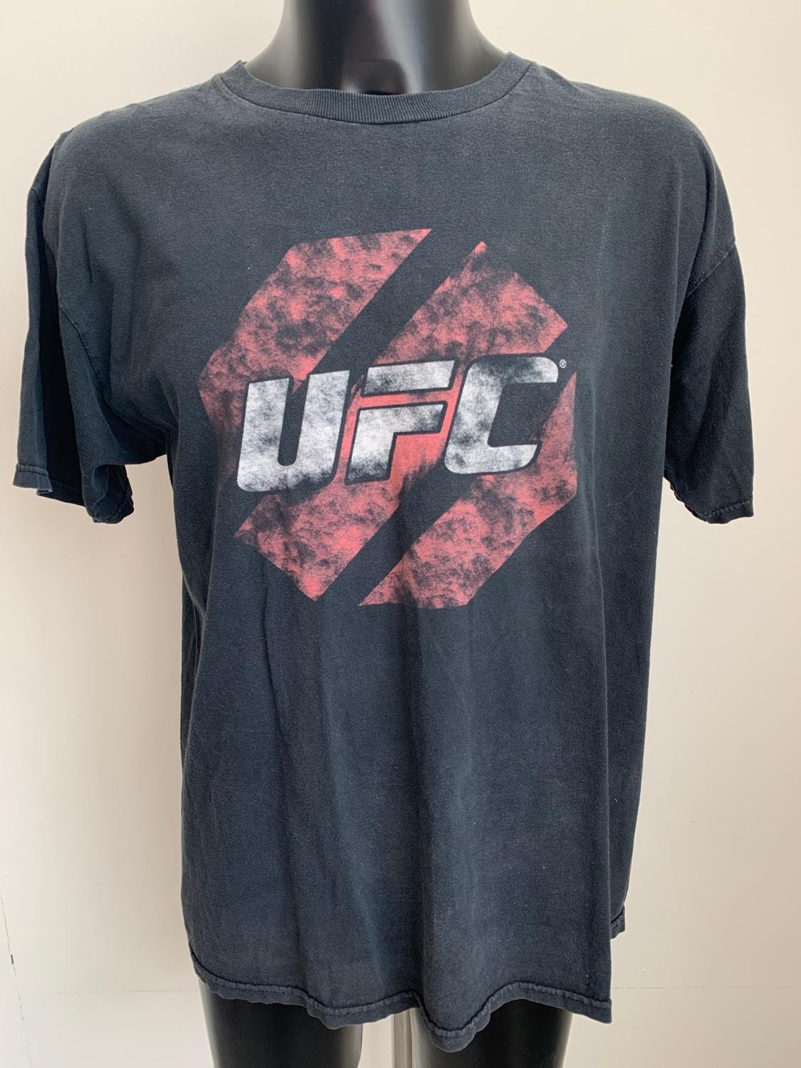 UFC - Ultimate Fighting T-Shirt.. (410507457) ᐈ fromthebelvedeer på Tradera