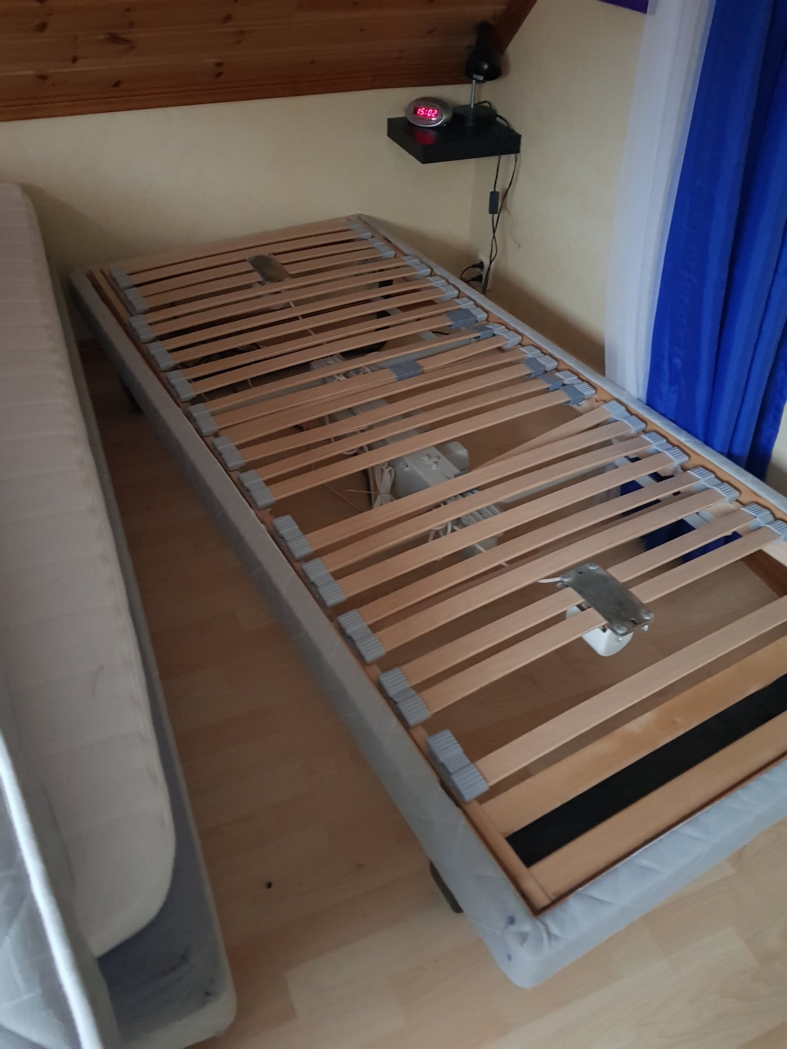 Elektrisk sängram OKIMAT | Köp på Tradera (711432120)