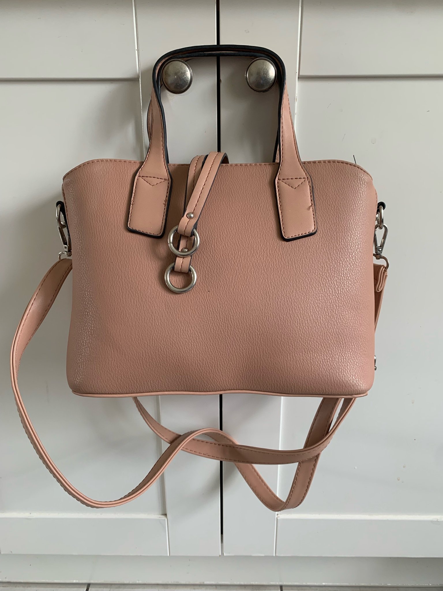 Trendig Väska | Köp på Tradera (657708964)