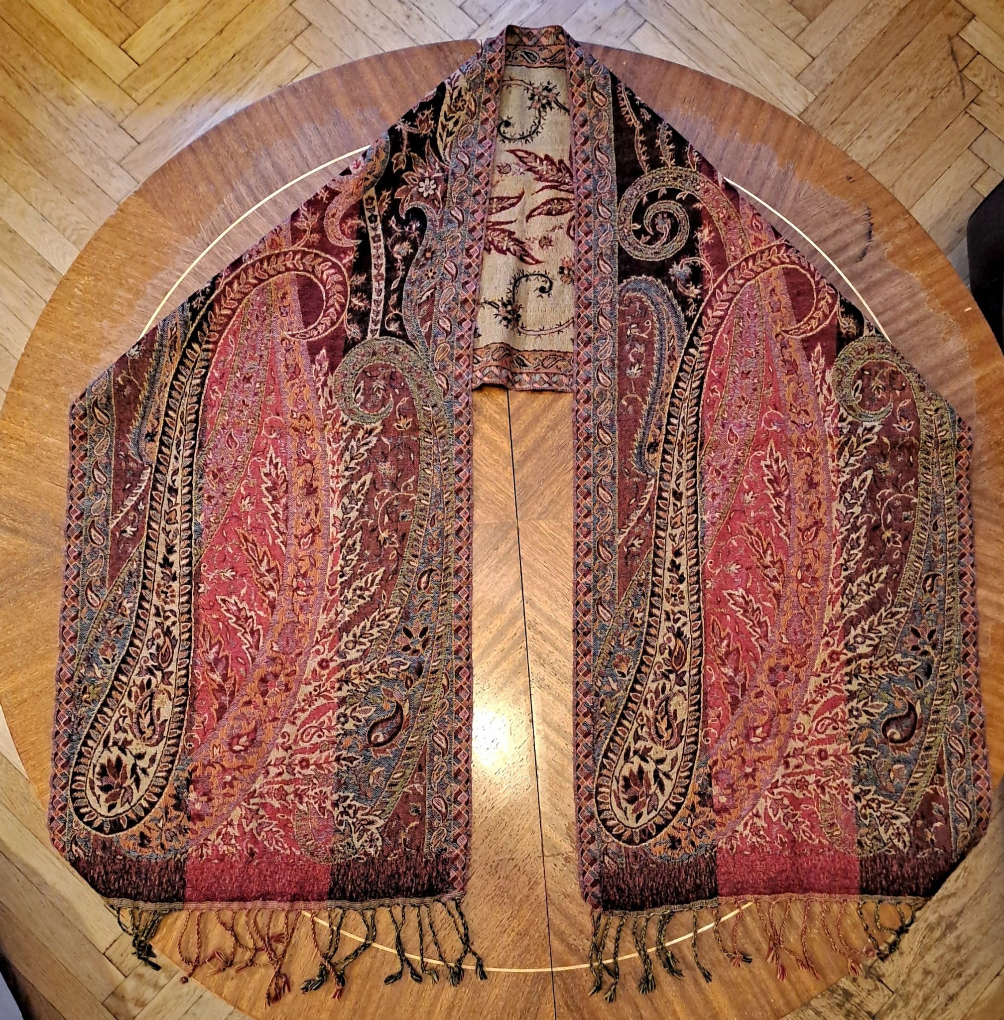 NYSKICK Sjal scarf orientaliskt floralt mönster | Köp på Tradera ...