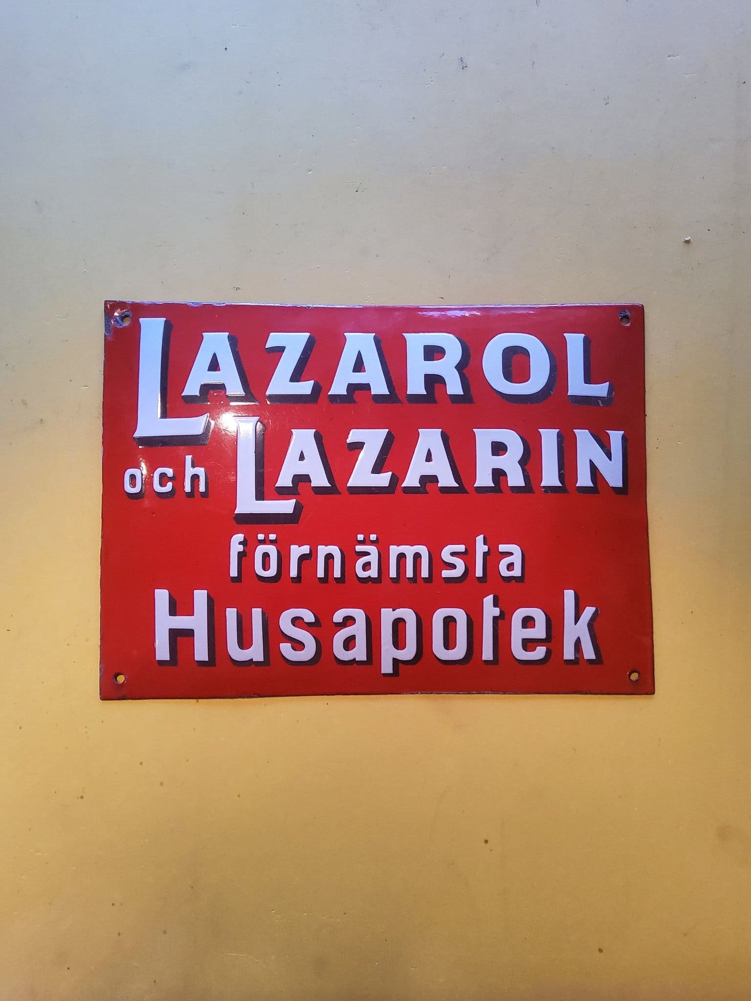 Se produkter som liknar GAMMAL EMALJSKYLT LAZAROL på Tradera (720052605)