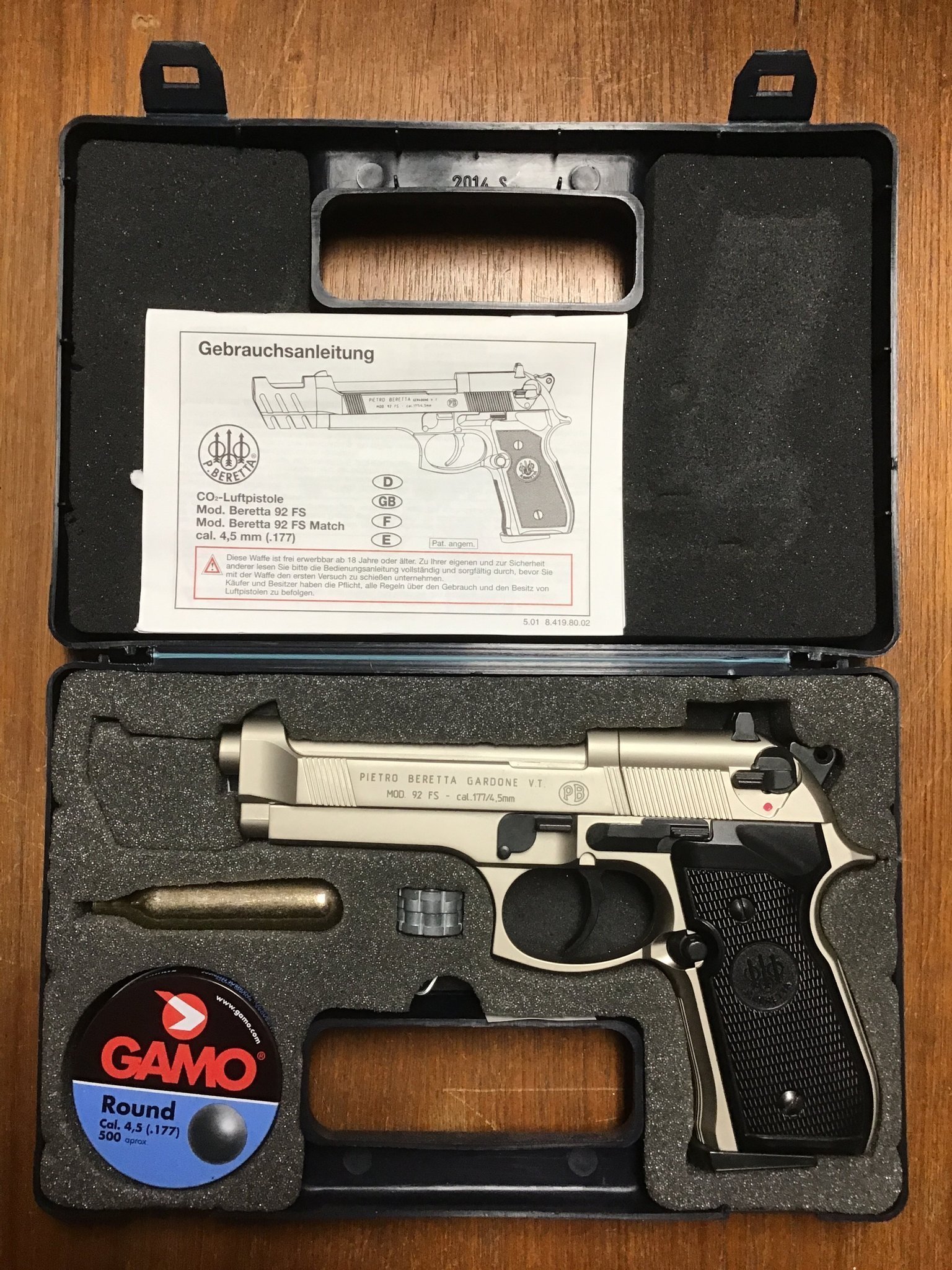 Beretta 92FS silver kolsyrepistol | Köp på Tradera (538433519)