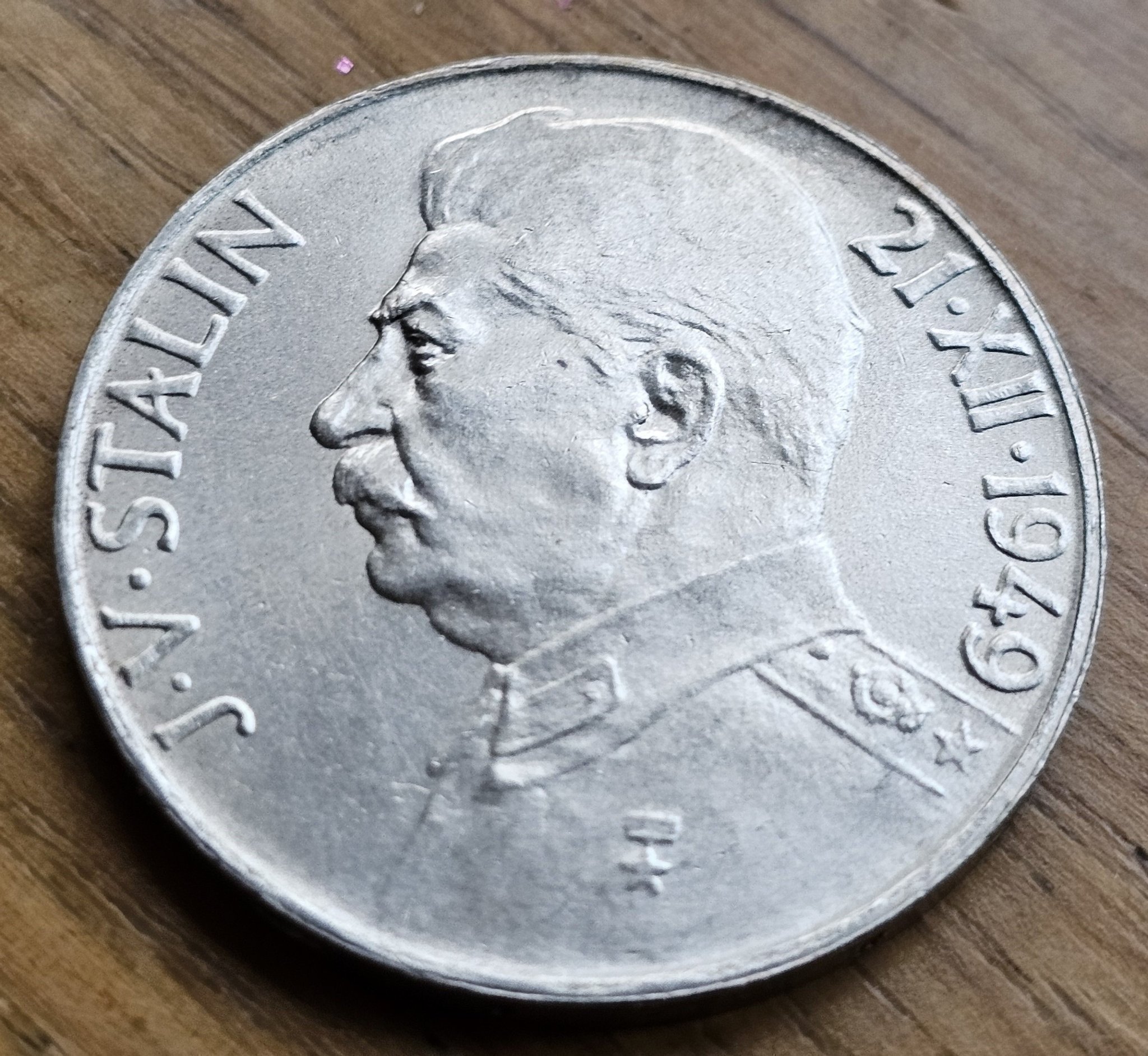 Ocirkulerat Josef Stalin 1949 Silver 100 Korun .. | Köp på Tradera ...