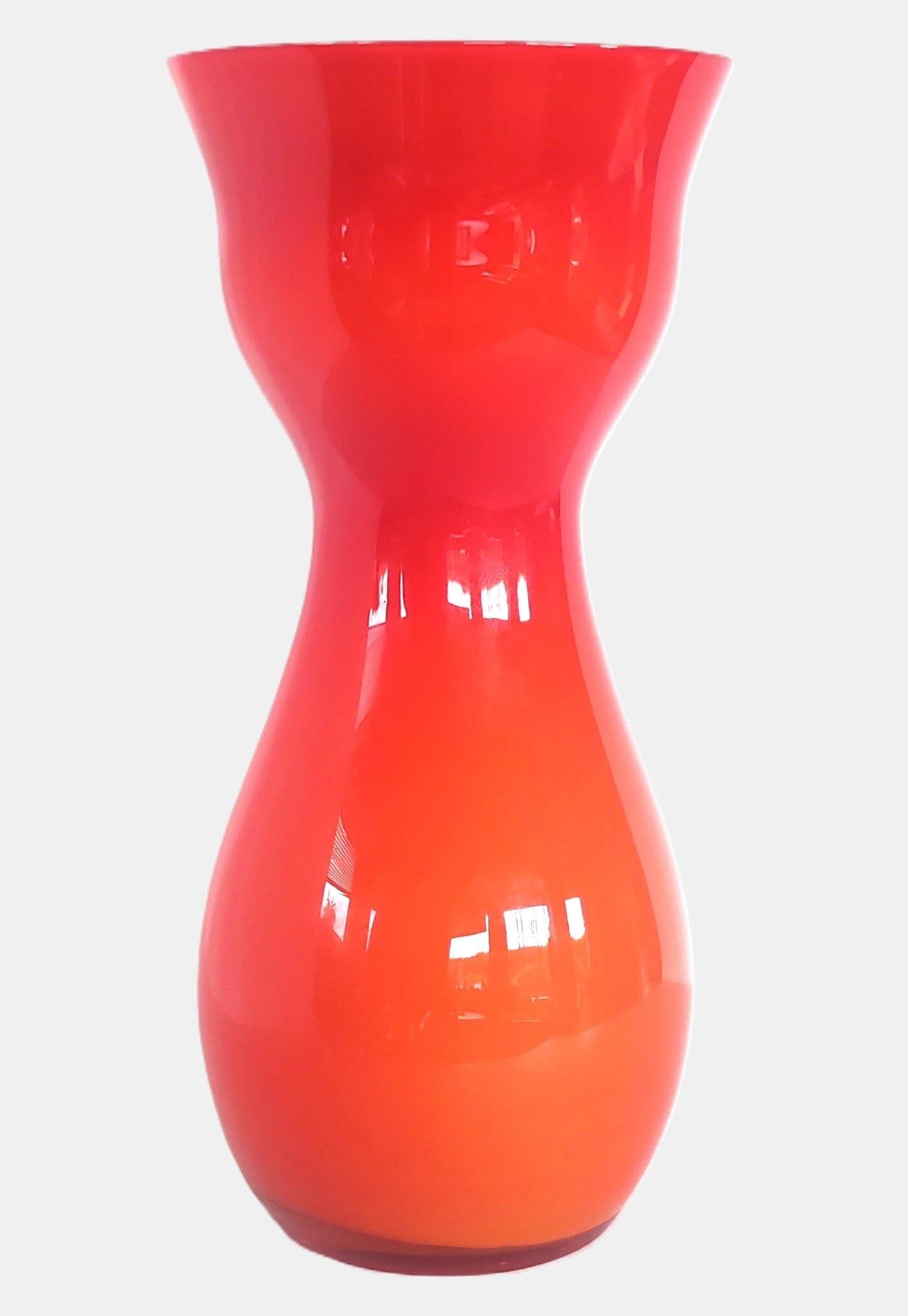 Vas röd/orange/gul med vit ins.. | Köp från rasmusretro på Tradera ...