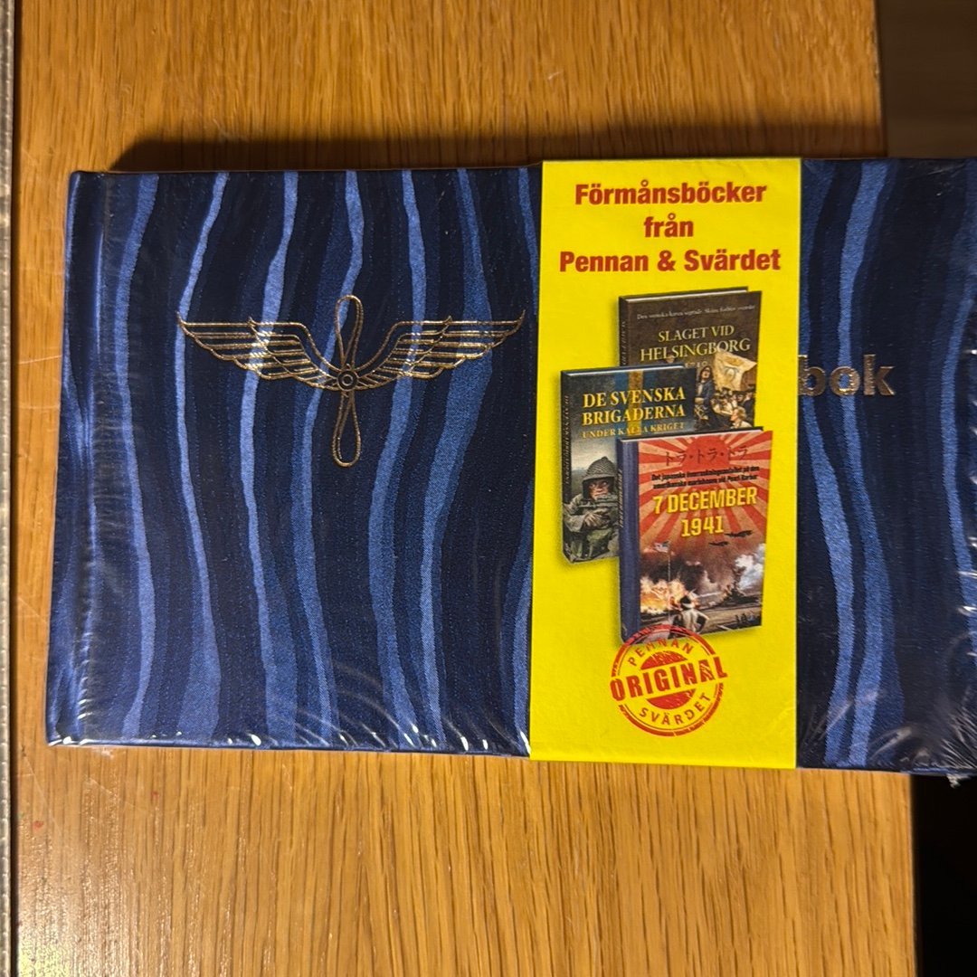 Se produkter som liknar Bok från Pennan & Svärdet - F.. på Tradera ...