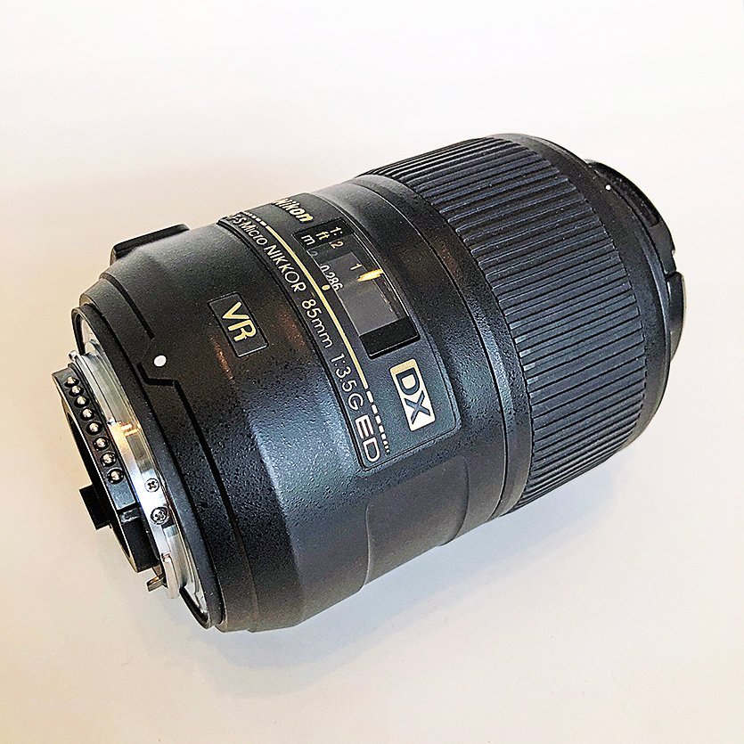 Nikon AF-S DX Micro Nikkor 85mm 1:3.5G ED VR | Köp på Tradera (734626227)