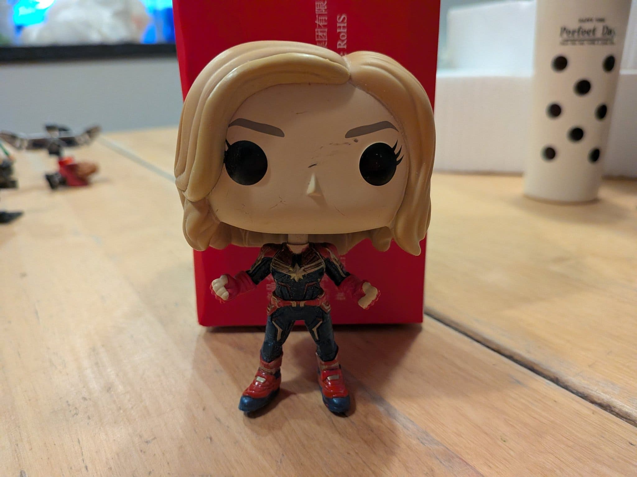 Se produkter som liknar Funko Pop! Marvel - Captain M.. på Tradera ...