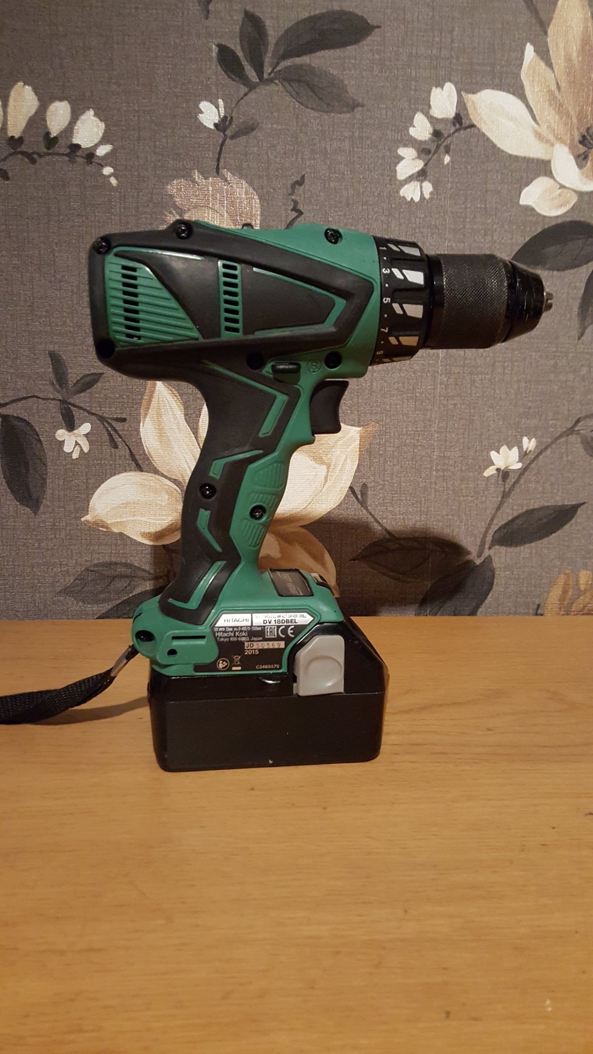 Hitachi 18V Skruvdragare inkl batteri (385206266) ᐈ Köp på Tradera