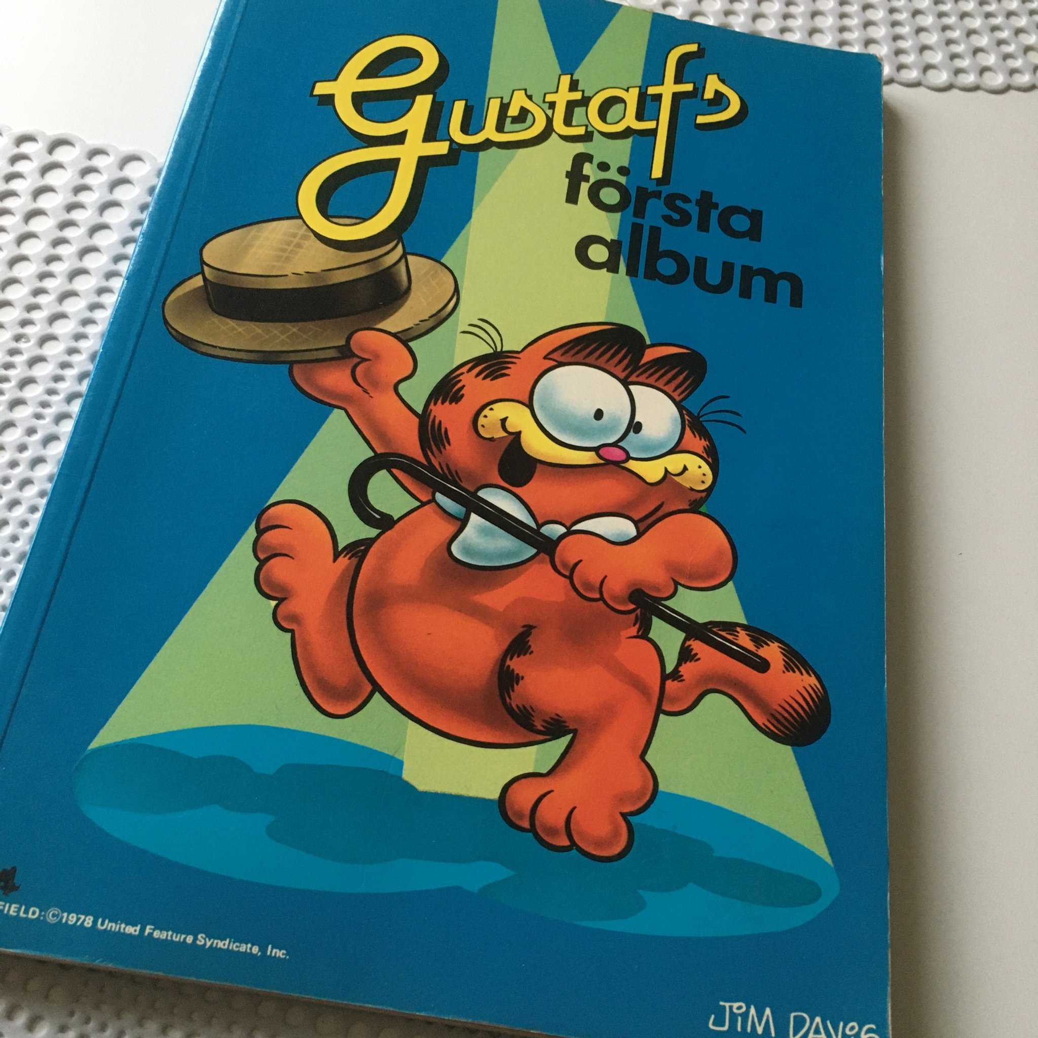 GUSTAFS FÖRSTA ALBUM! Katten Gustaf Garfield JIM DAVIS 1984