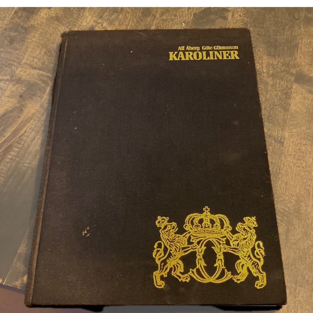 Se produkter som liknar Karoliner av Alf Åberg och Gö.. på Tradera ...