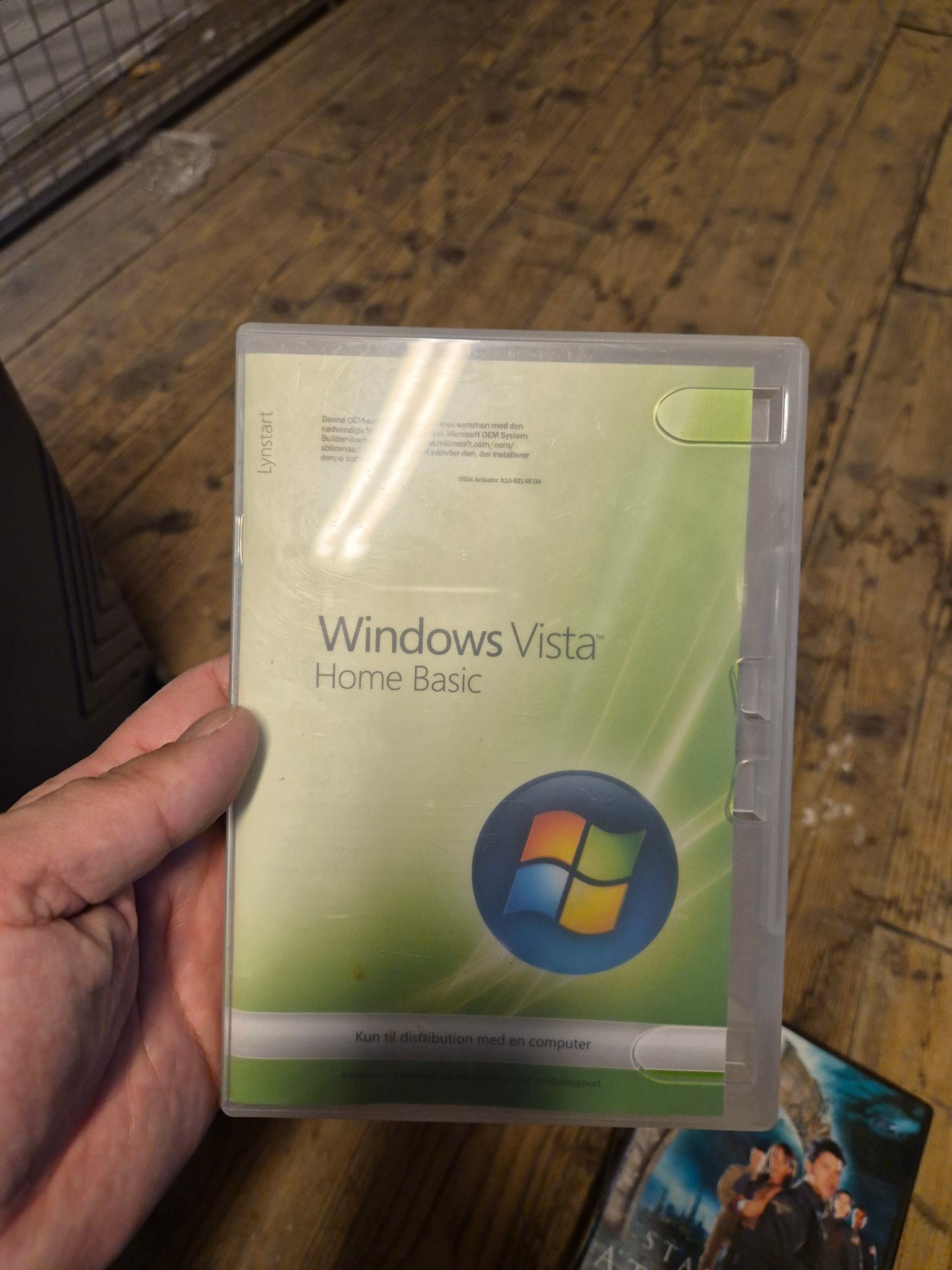 Se produkter som liknar Windows Vista Home Basic OEM .. på Tradera ...