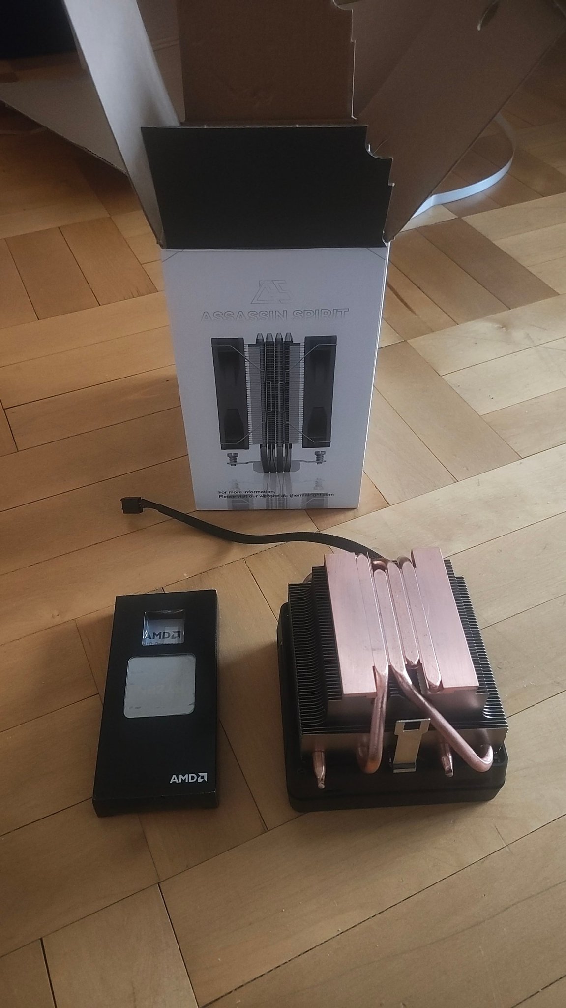 AMD Ryzen 7 3700X CPU med ny amd Prism | Köp på Tradera (711840880)