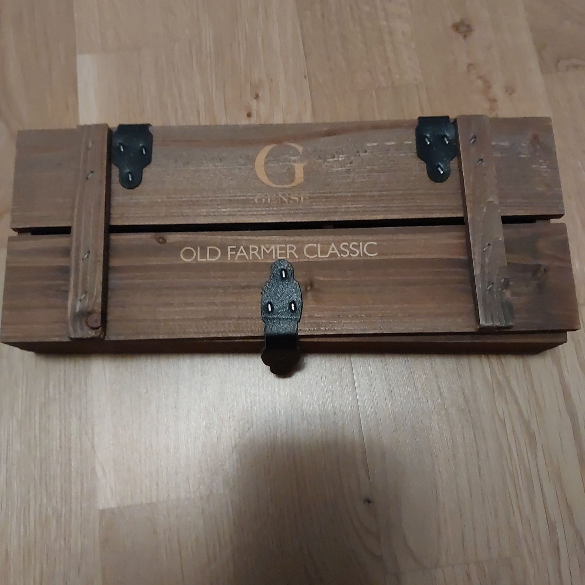 Gense Old Farmer Classic Trä Låda med Knivar oc.. | Köp på Tradera ...