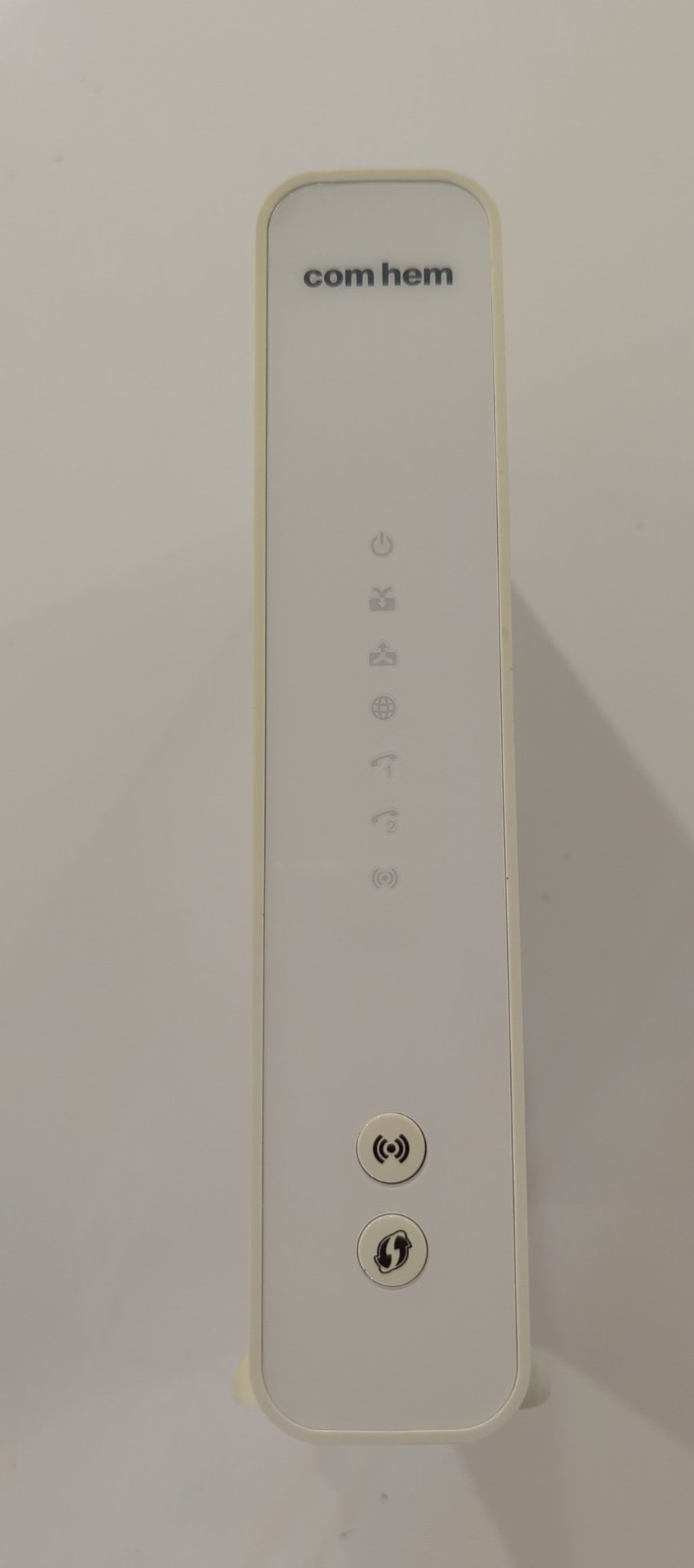 Se produkter som liknar Tele2 / Comhem router Compal .. på Tradera ...