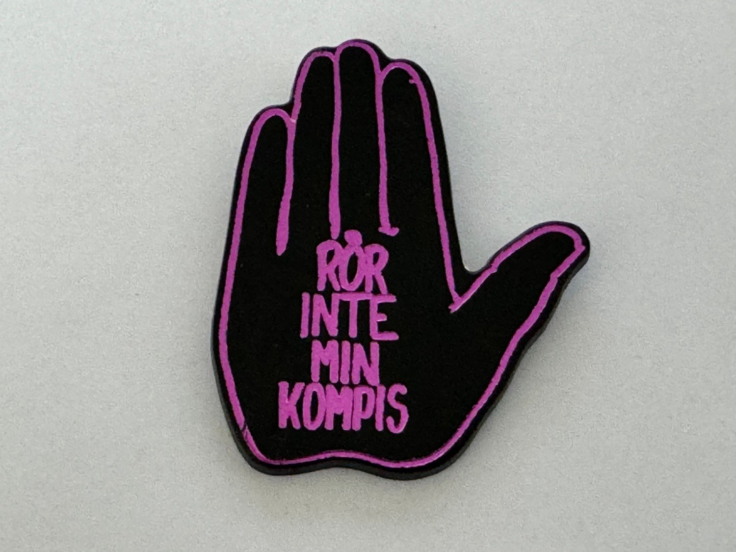 Se produkter som liknar Rör inte min kompis svart mär.. på Tradera ...