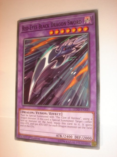 Red-Eyes Black Dragon Sword LEDD-E.. | Köp från caprod2 på Tradera ...