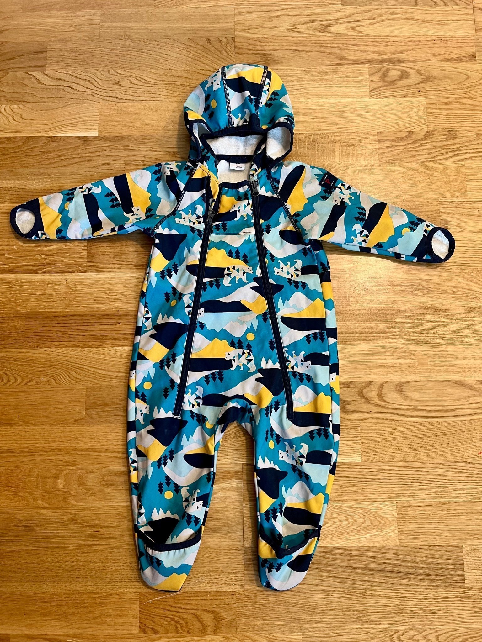 Se produkter som liknar Strl 74 Overall Polarn och Py.. på Tradera ...