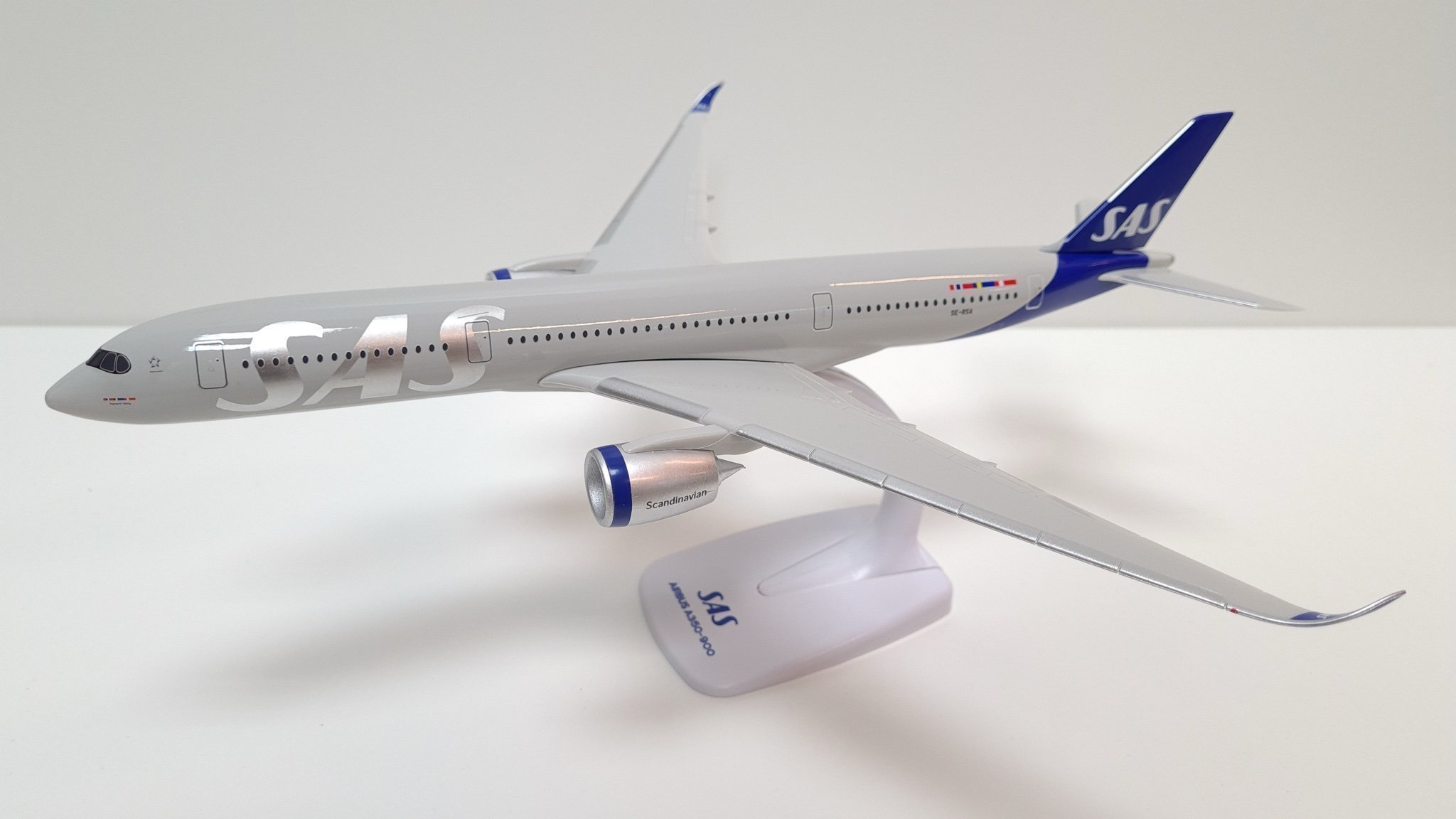 SAS Airbus A350-900 - Skala 1:200 - NY i orgina.. | Köp på Tradera (699798832)