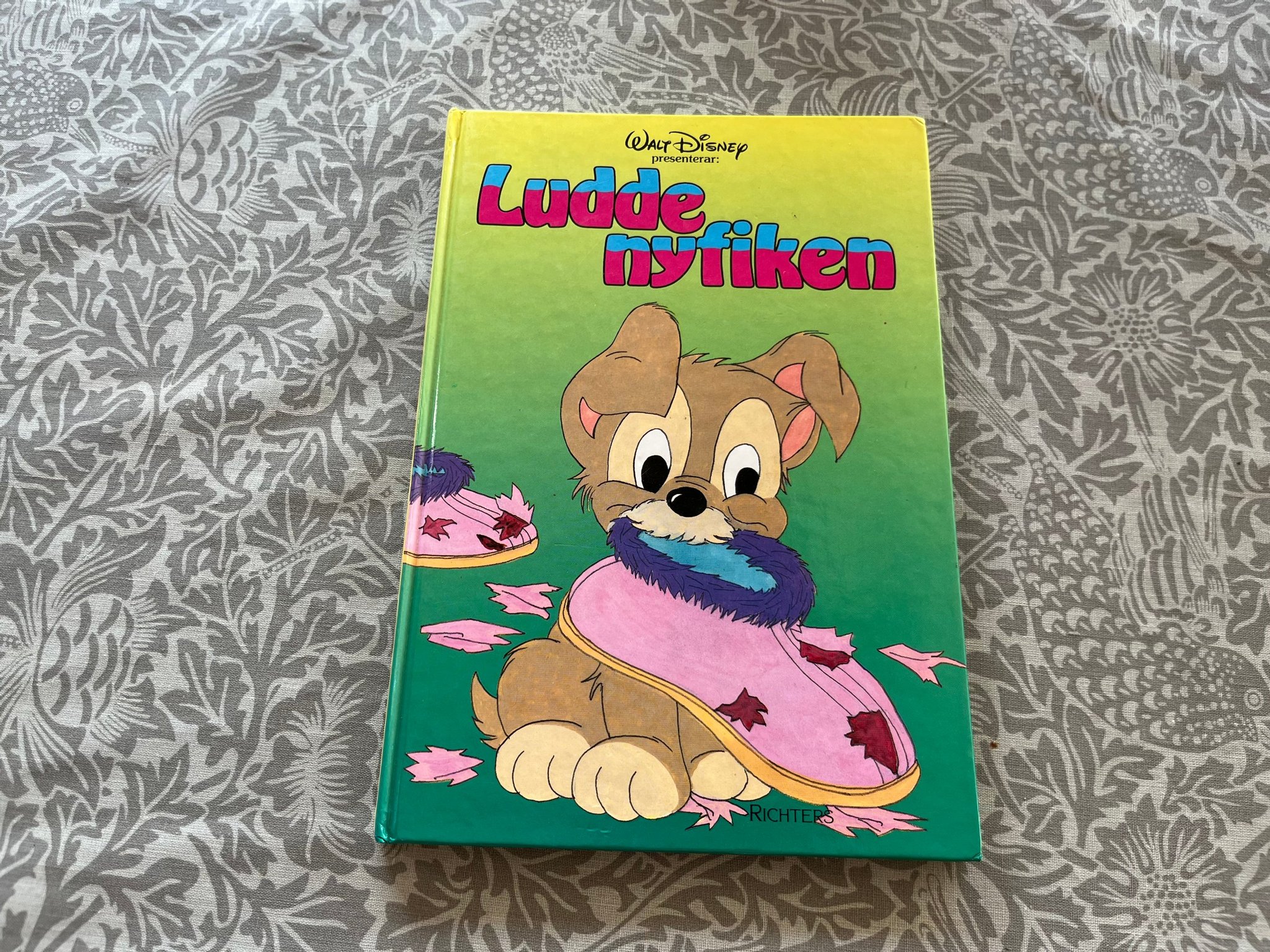 Se produkter som liknar Ludde Nyfiken, Walt Disney, 1.. på Tradera ...