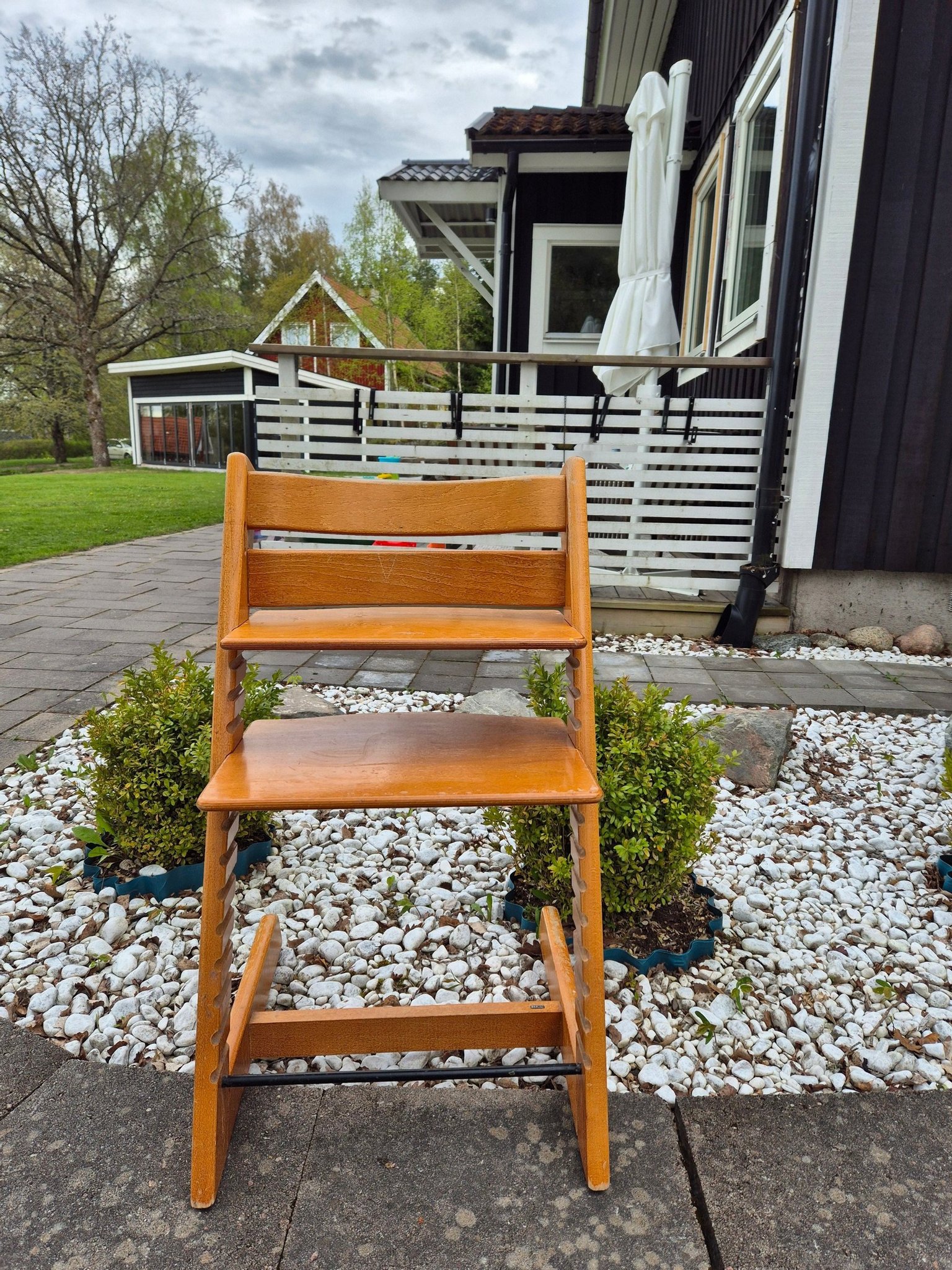 Se produkter som liknar Stokke Tripp Trapp Barnstol 2.. på Tradera ...