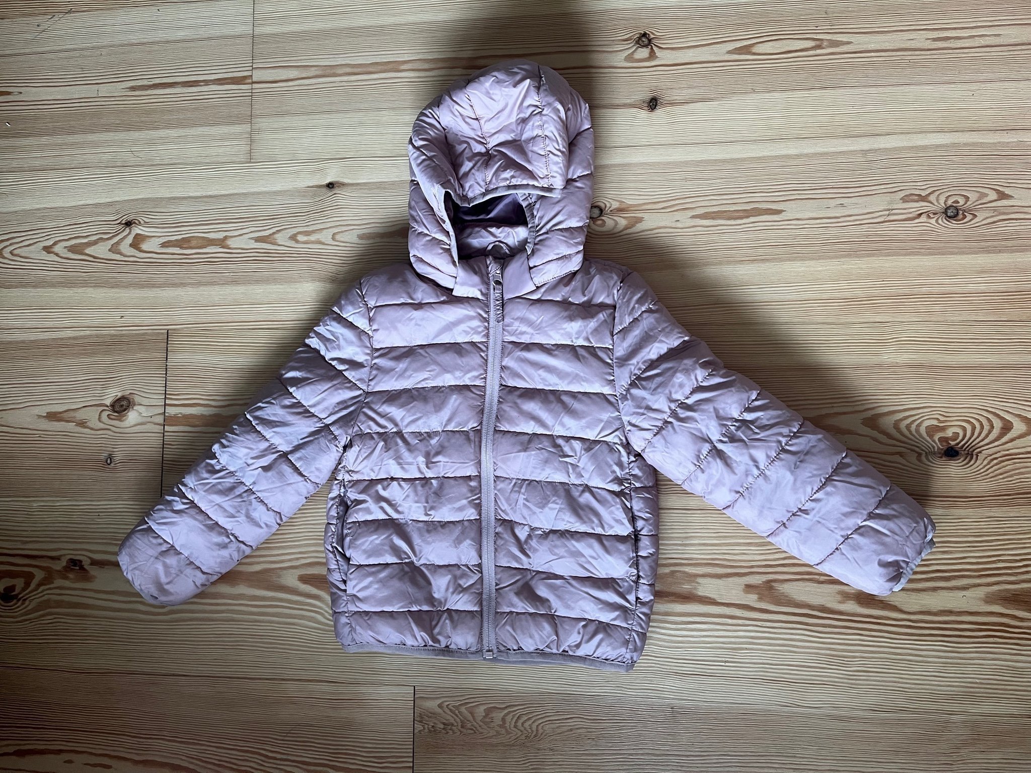 Se produkter som liknar Tunn dunjacka på Tradera (694051783)