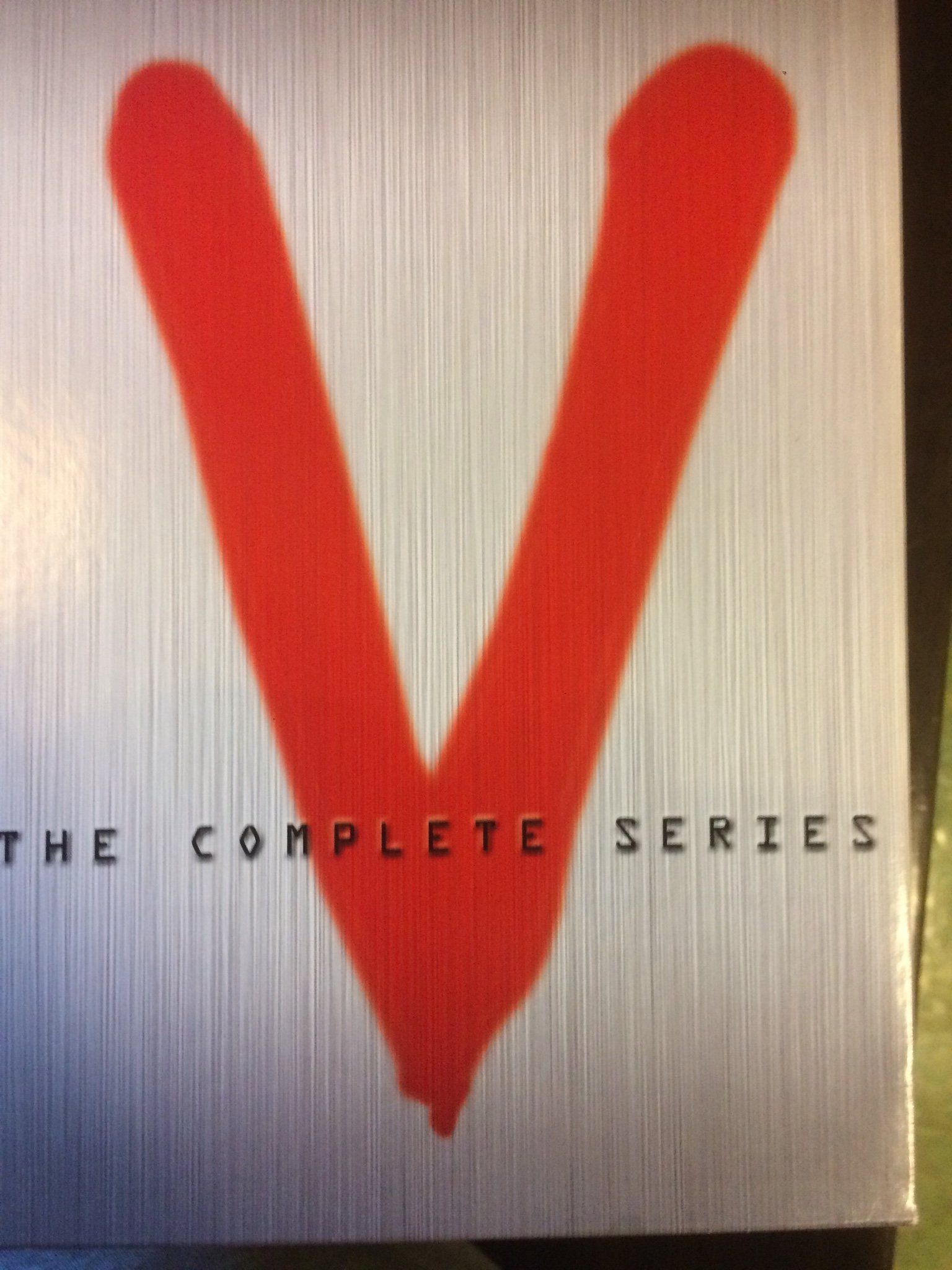 V - The complete series (411413773) ᐈ Köp på Tradera