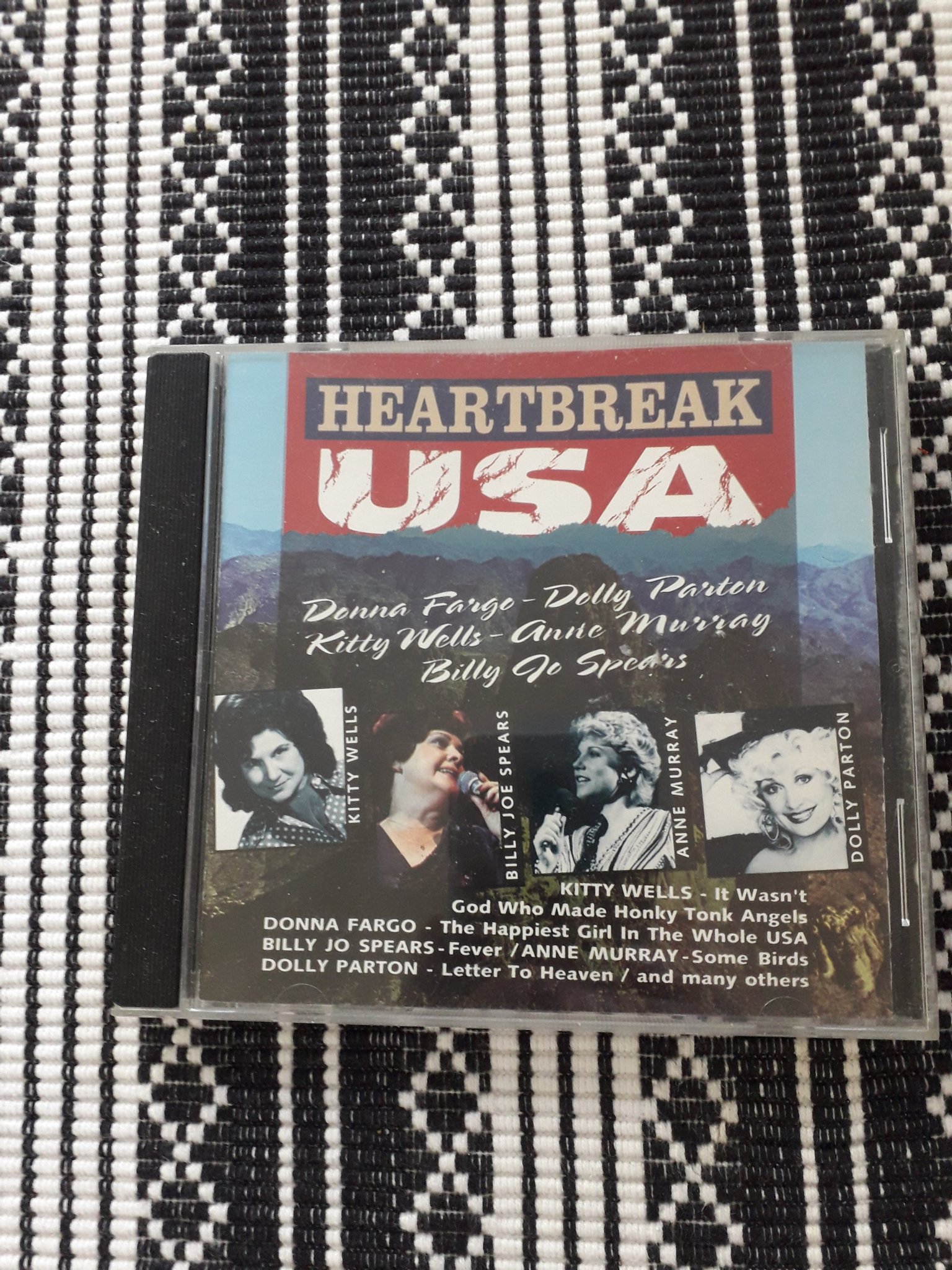 VAR. ARTISTS CD HEARTBREAK USA | Köp på Tradera (632434254)