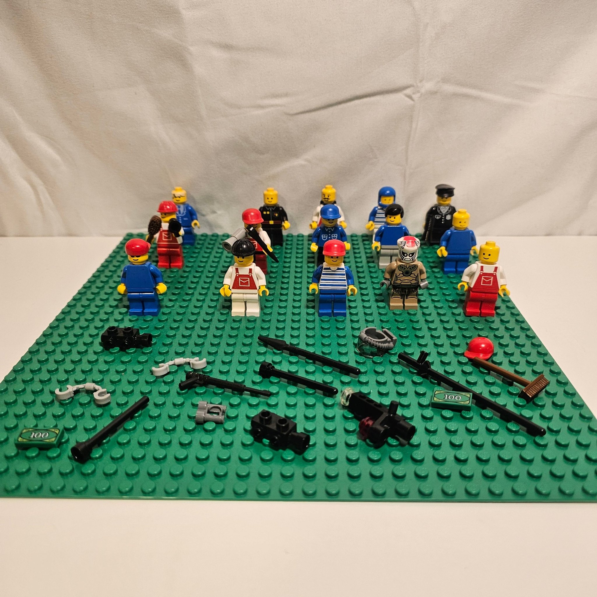 Lego Minifigurer - Samling av Figurer / gubbar | Köp på Tradera (707289378)
