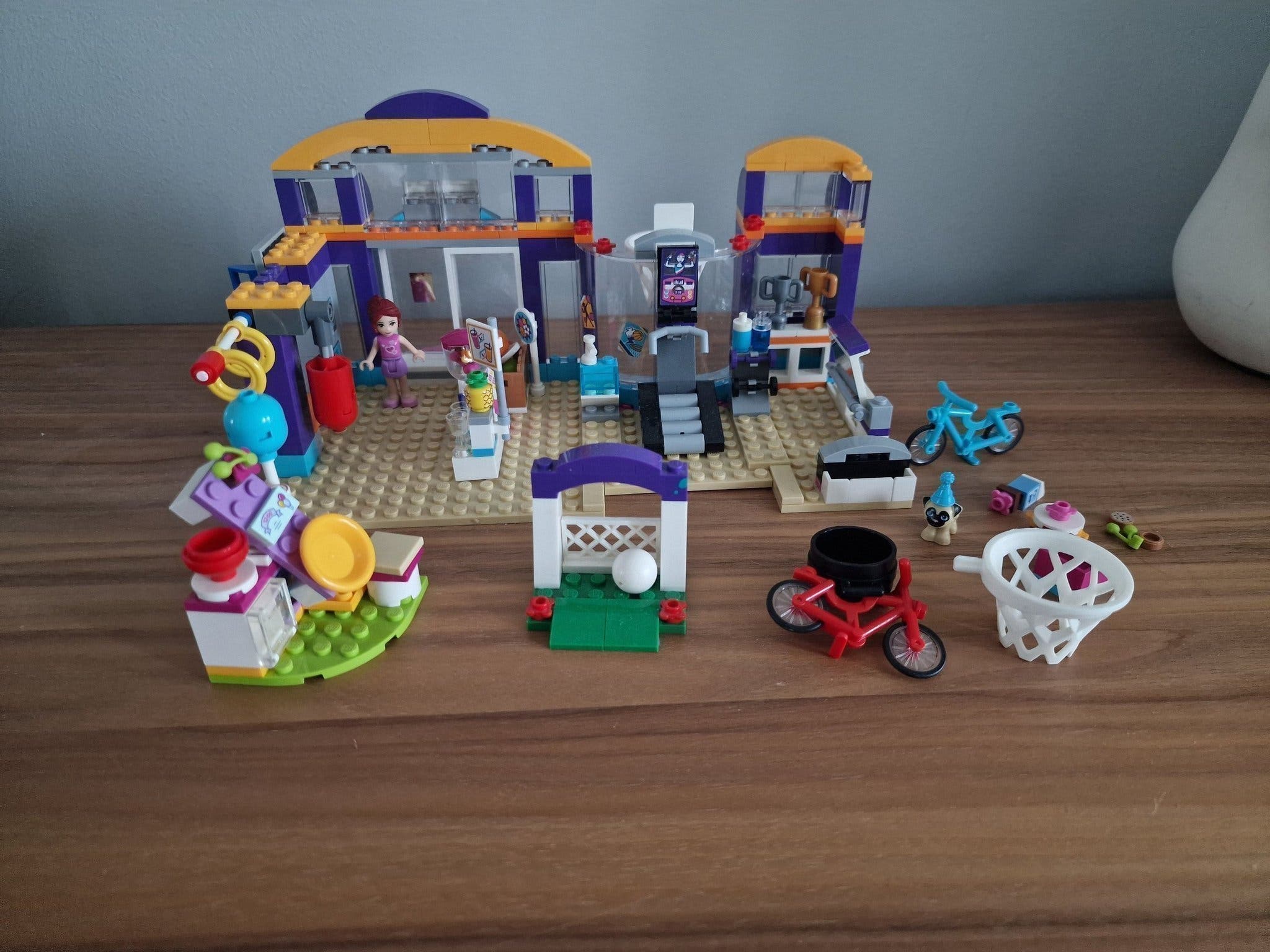 LEGO Friends Heartlake Sportcenter 41312 | Köp på Tradera (715504403)