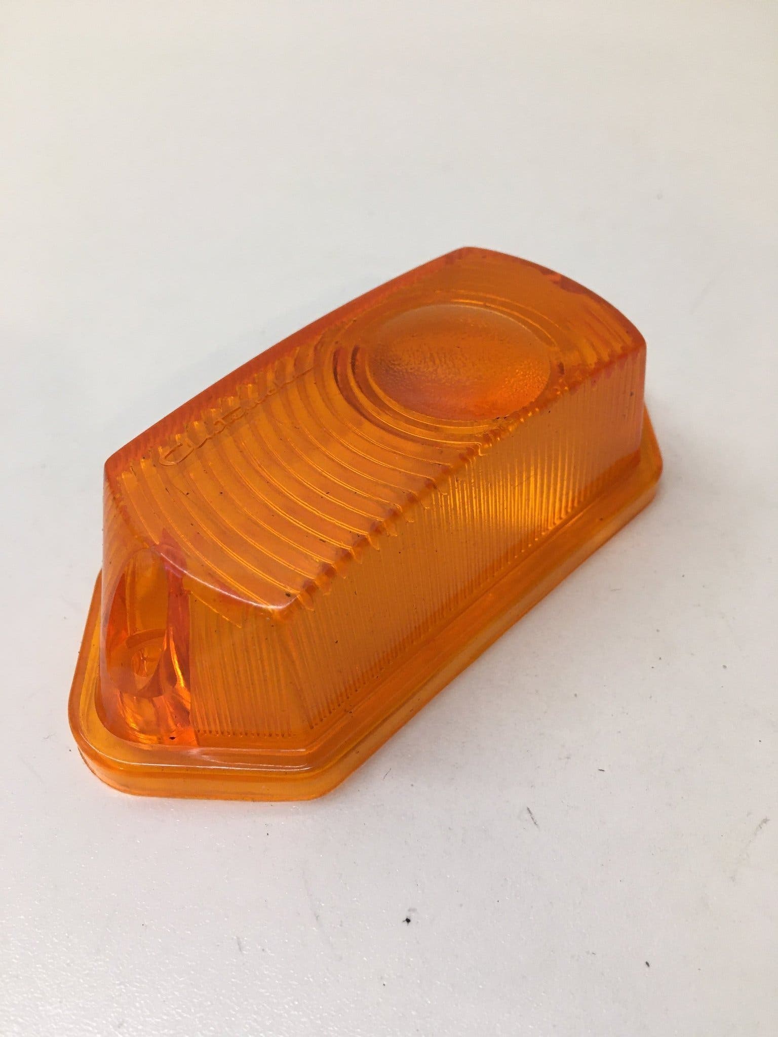 Gulllt plastlock till lampa/ lyckta | Köp på Tradera (647012486)