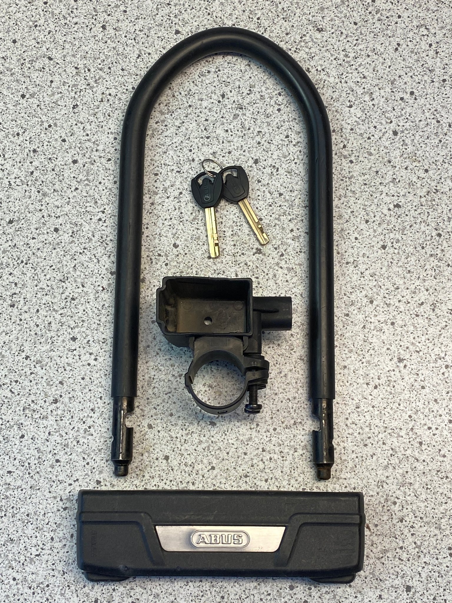 ABUS cykellås/bygellås med 2 nycklar - Rejält l.. (416245736) ᐈ Köp på ...