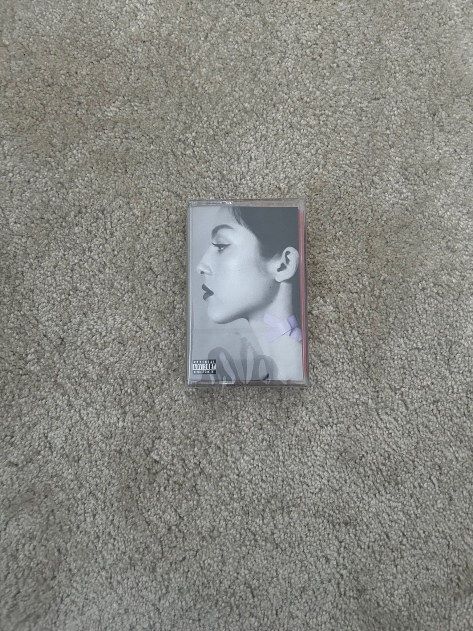 Se produkter som liknar Olivia Rodrigo - Vampire (Kas.. på Tradera ...