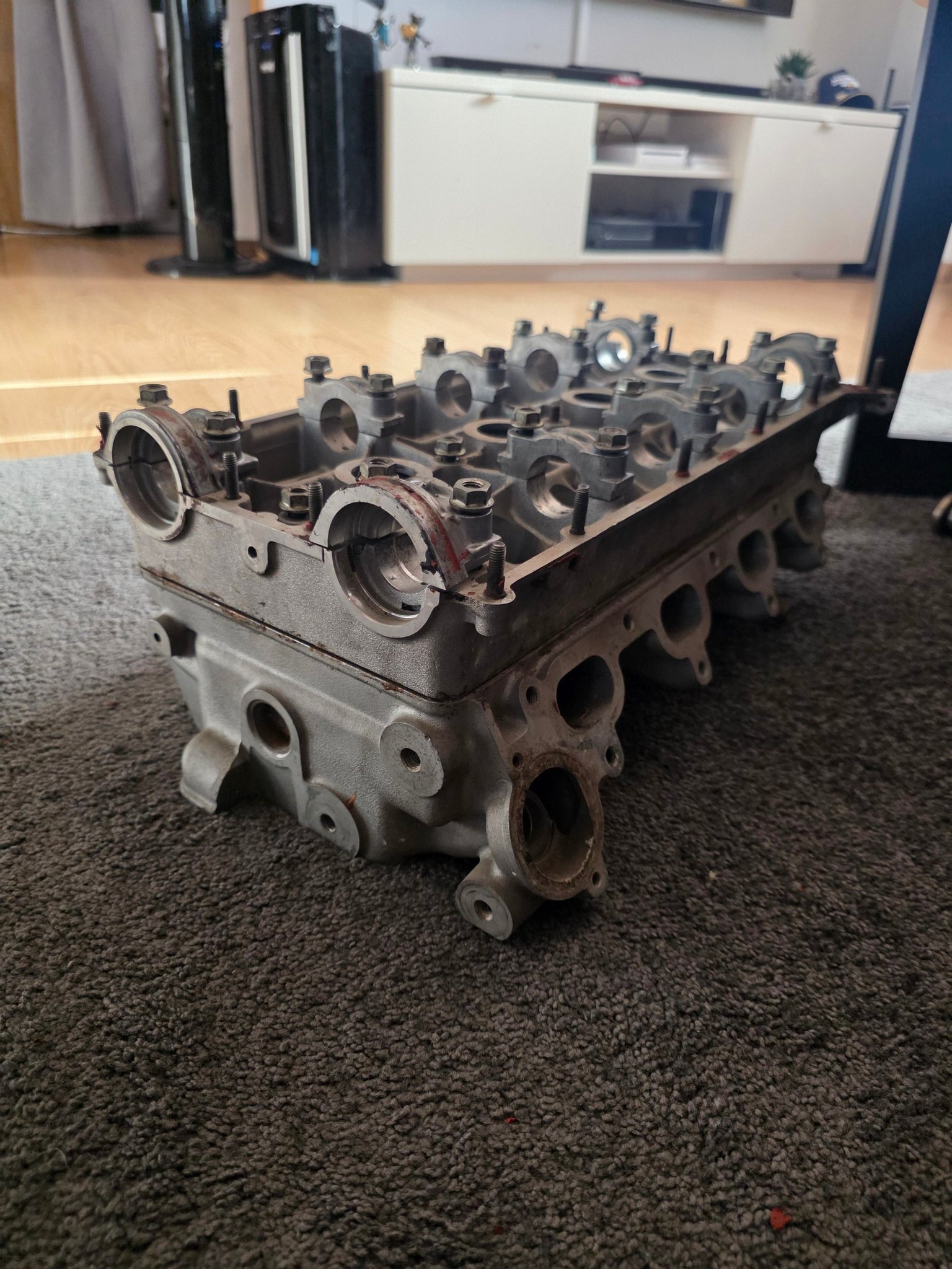 Se produkter som liknar Topplock Volvo b234 16v på Tradera (697636797)