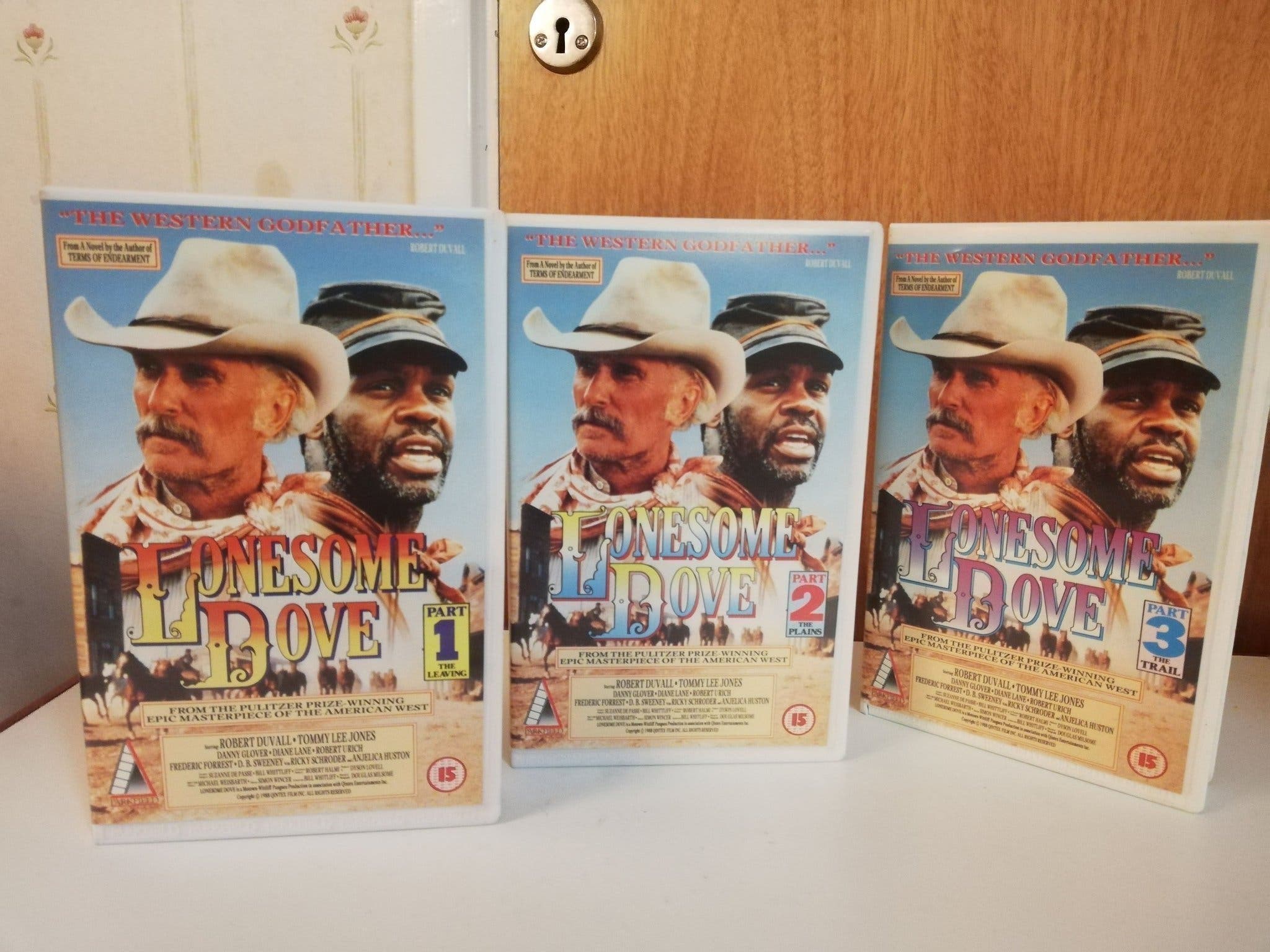 Se produkter som liknar Lonesome Dove 1-3 (Robert Duv.. på Tradera ...