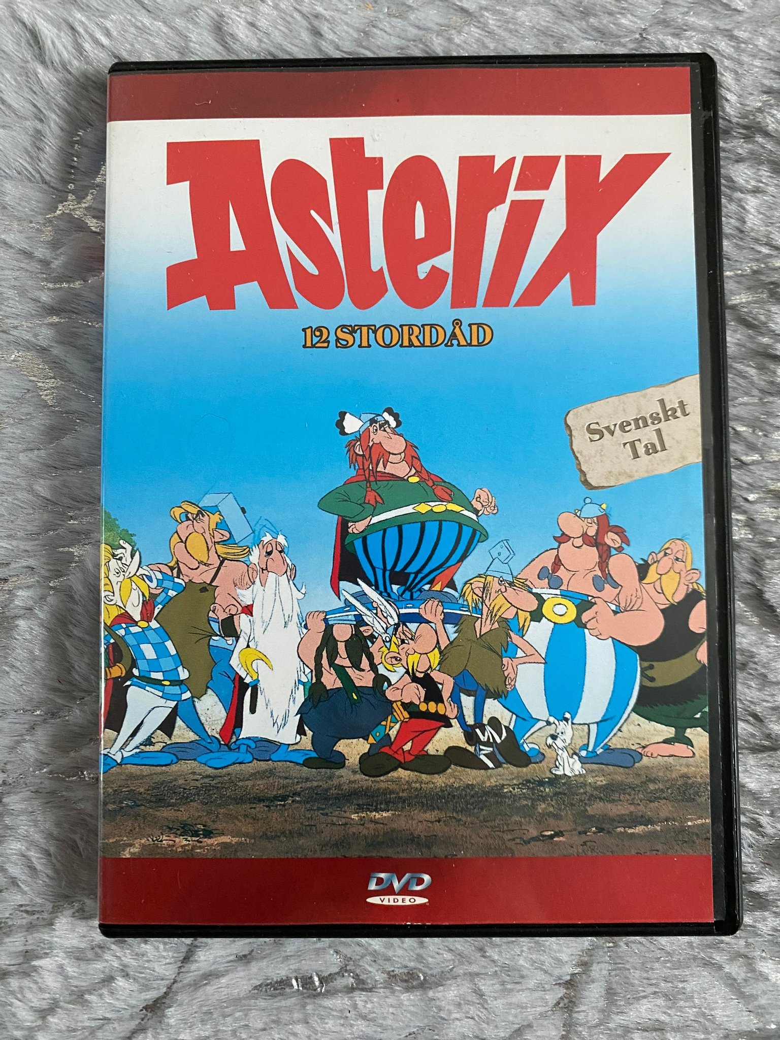 Asterix & Obelix 12 Stordåd DVD tecknad film 78.. | Köp på Tradera ...