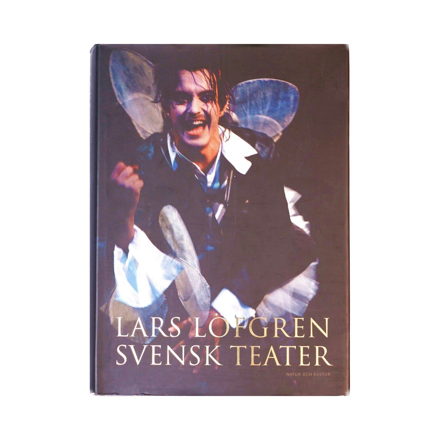 Se produkter som liknar Lars Löfgren: Svensk Teater på Tradera (643002700)