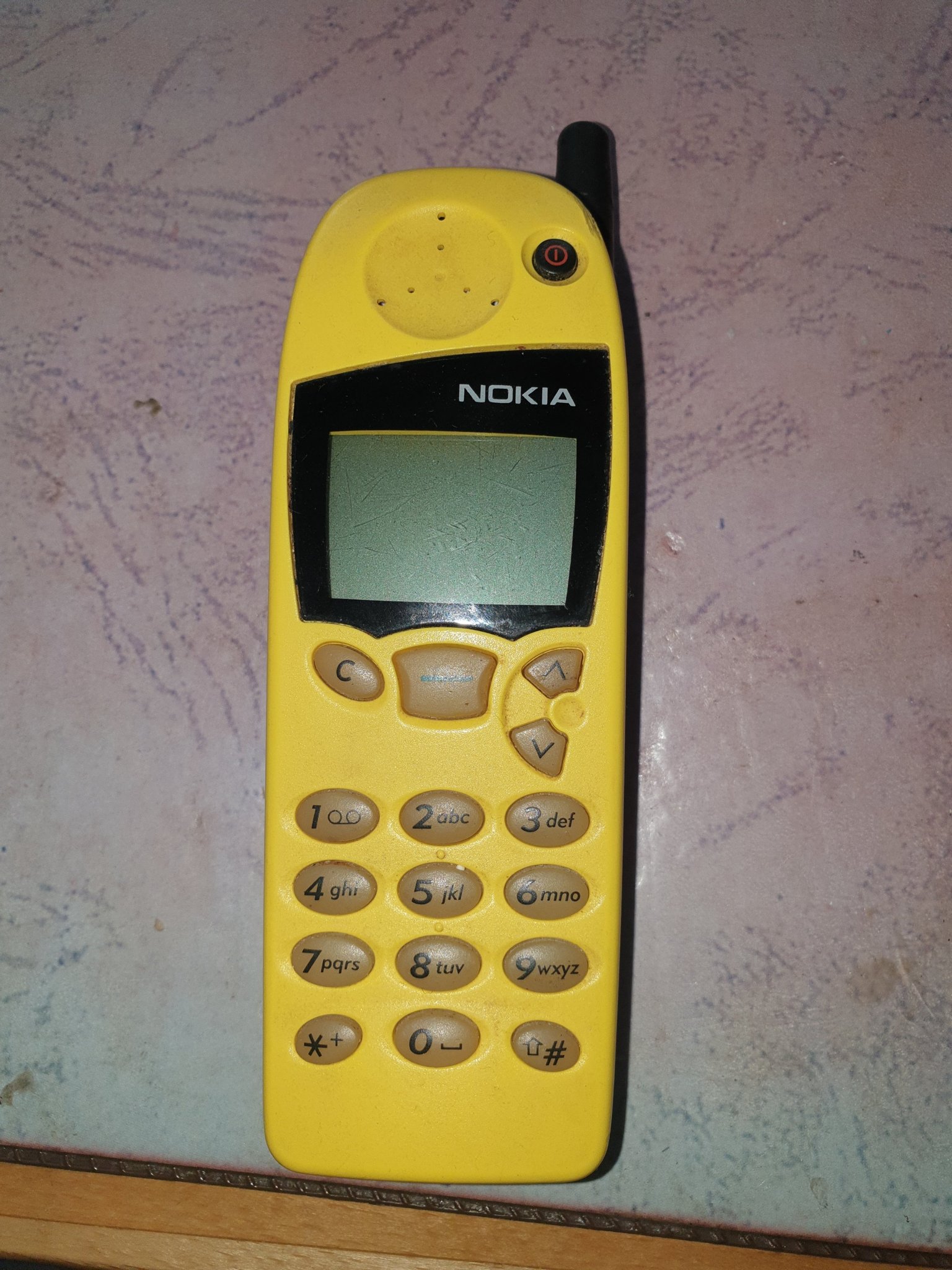 Nokia 5110 med gult skal Slutet på 90-talet Bör.. | Köp på Tradera ...